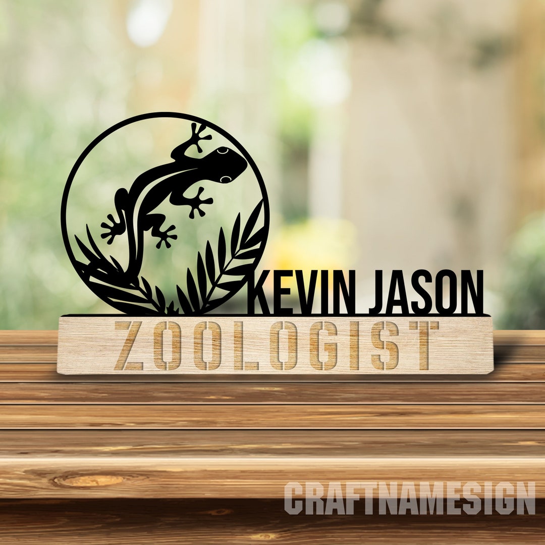 Custom Wooden Gecko Desk Name Plate, Ledge Lizard Metal Nameplate for ...