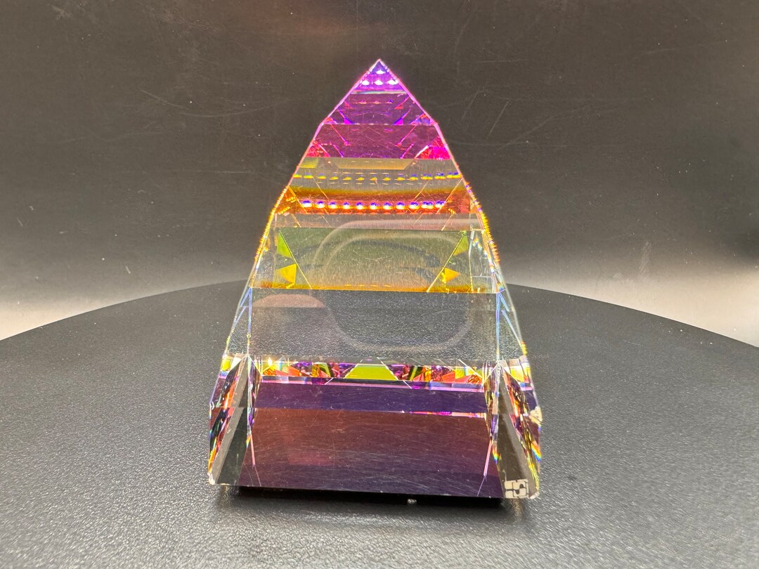 Vintage Large Swarovski Vitral Pyramid Paperweight. Excellent Rainbow ...