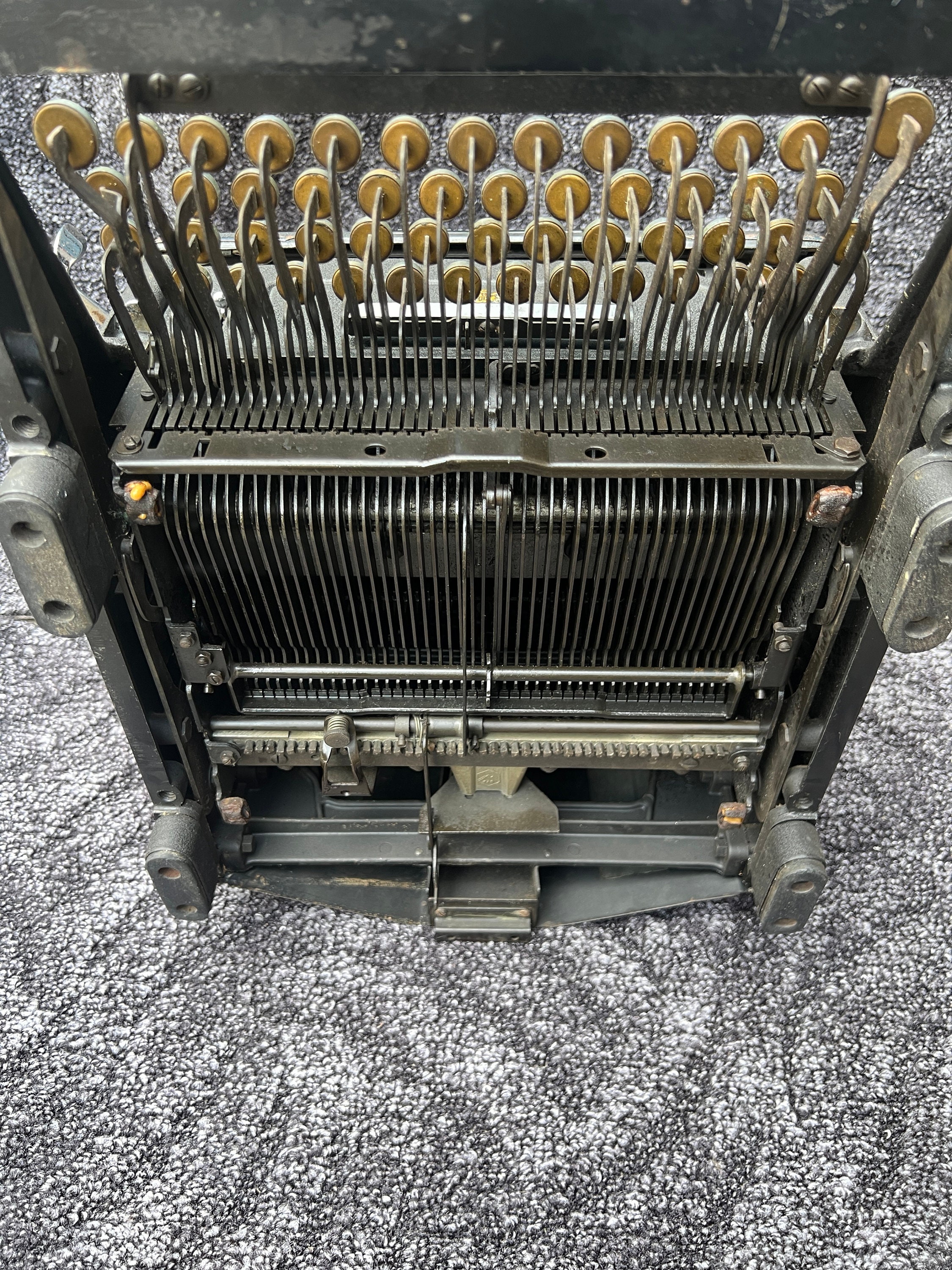 Vintage 1949 Imperial Model 60 Typewriter Classic Black With Ivory ...