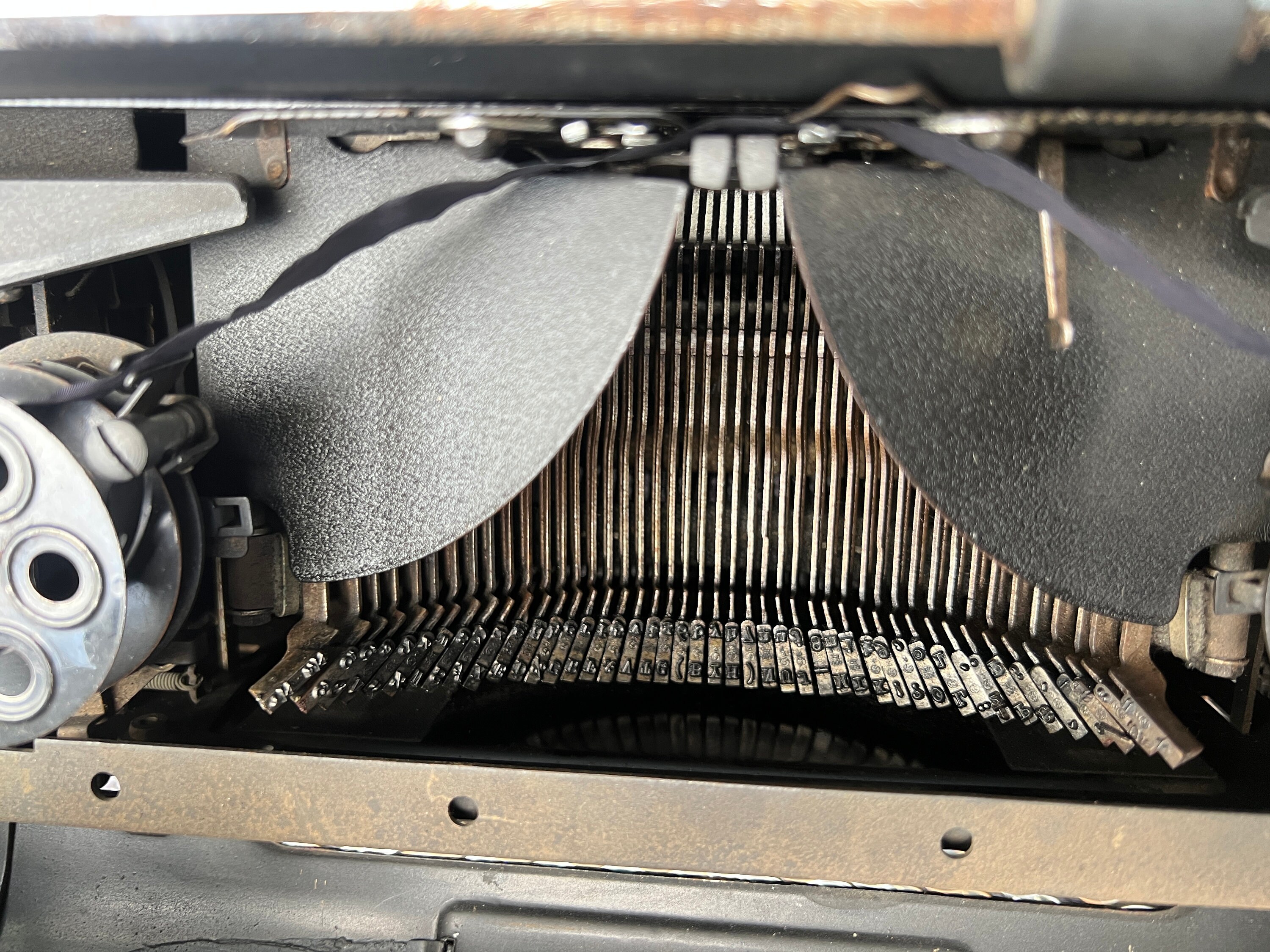 Vintage 1949 Imperial Model 60 Typewriter Classic Black With Ivory ...