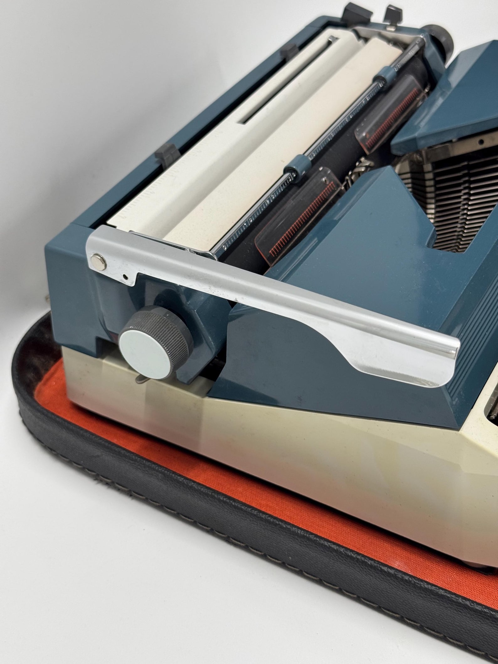Erika Model 30 Vintage Typewriter With Case | Portable Mechanical ...