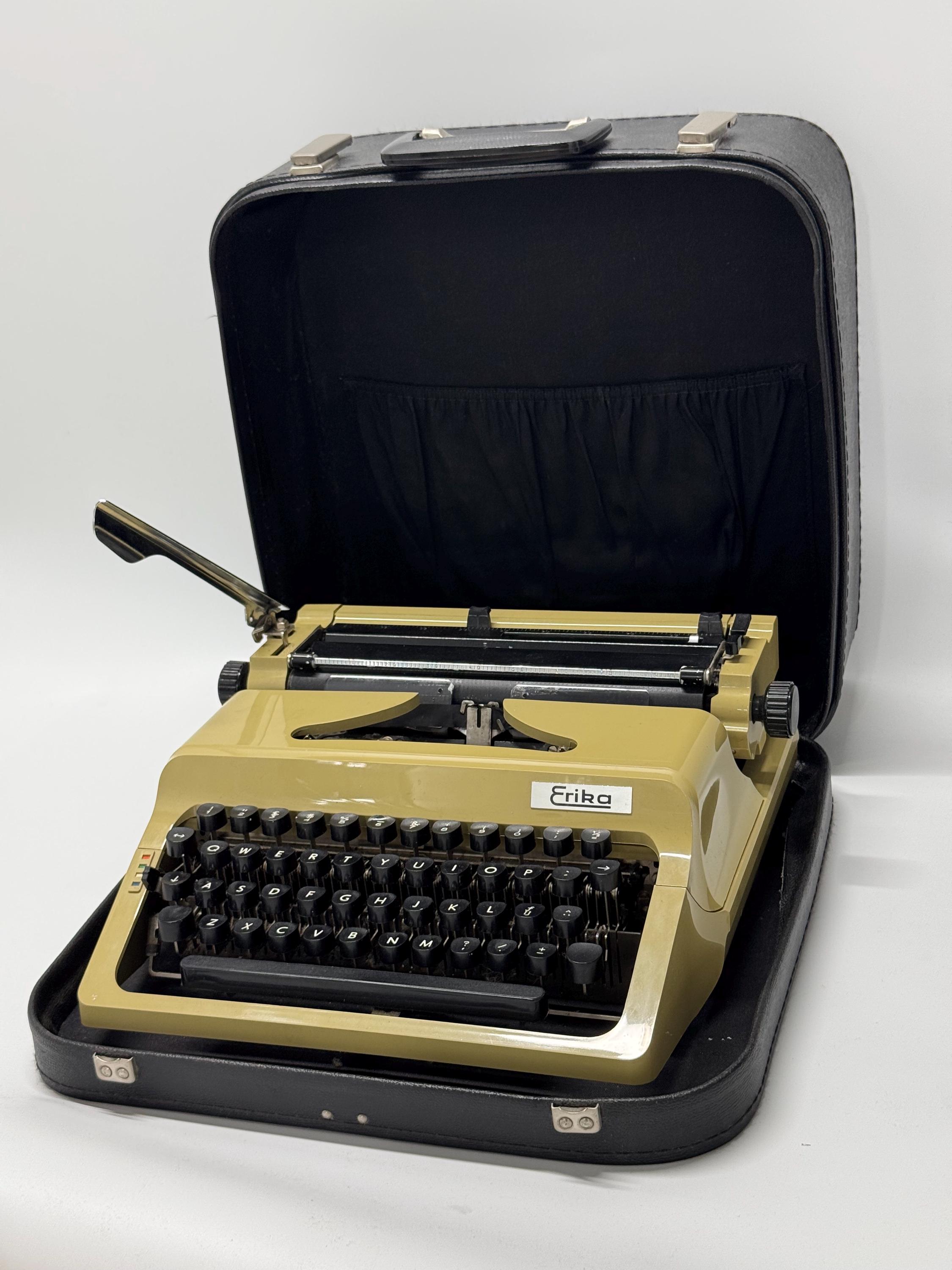 Vintage Adler Gabriele 10 Typewriter Classic Writing Machine With Style ...