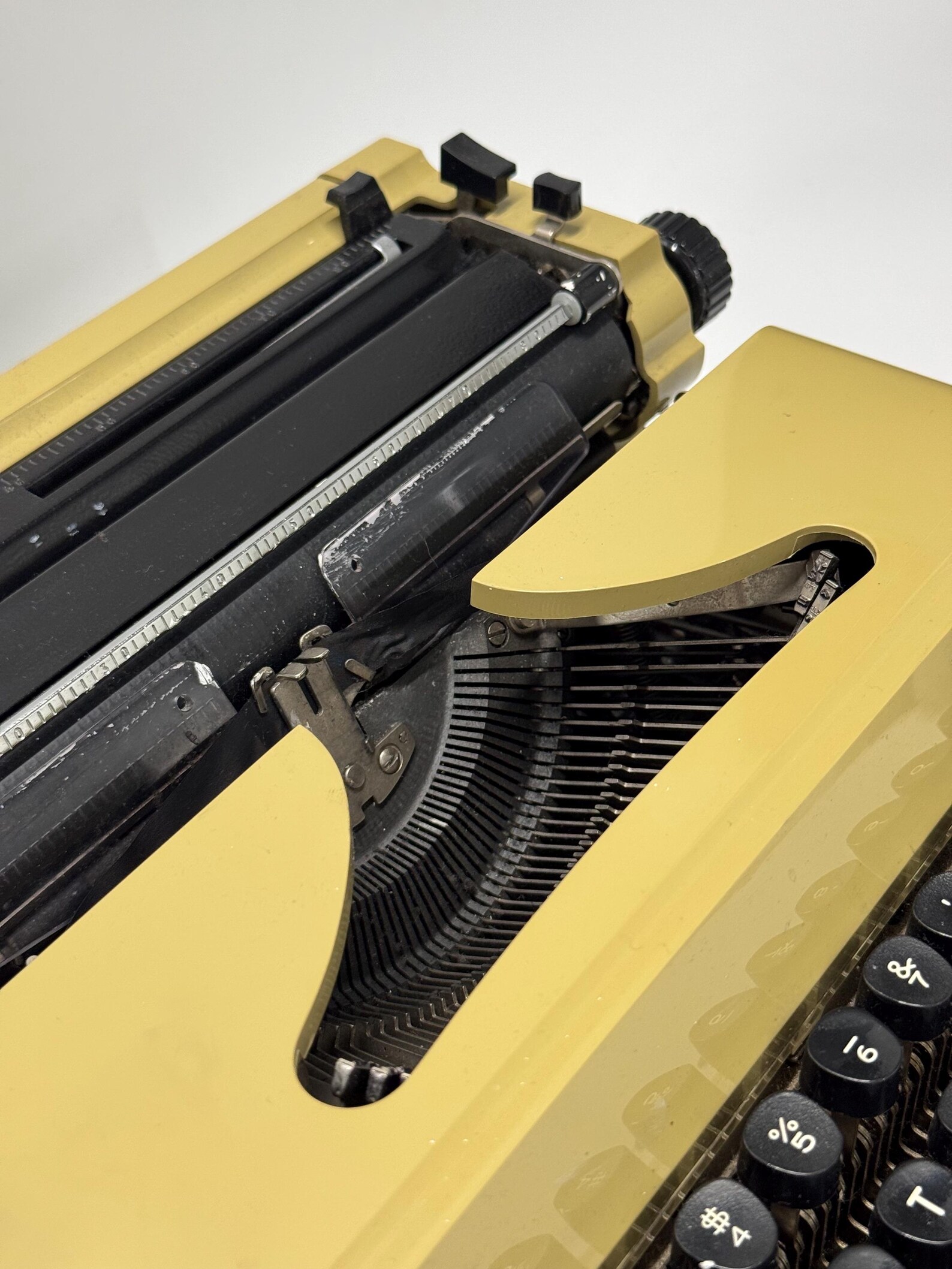 Vintage Adler Gabriele 10 Typewriter - Classic Writing Machine With ...