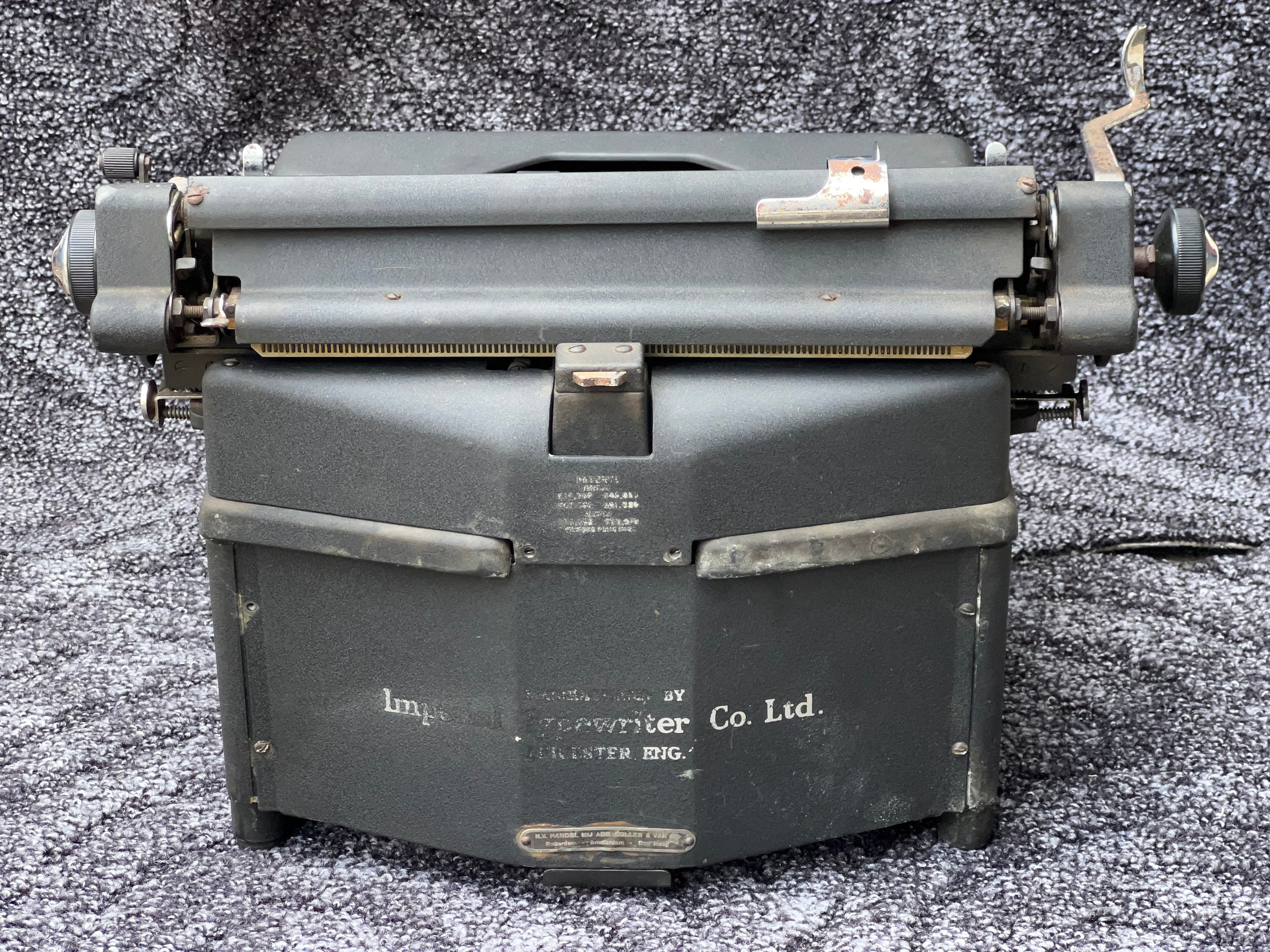 Vintage 1949 Imperial Model 60 Typewriter Classic Black With Ivory ...