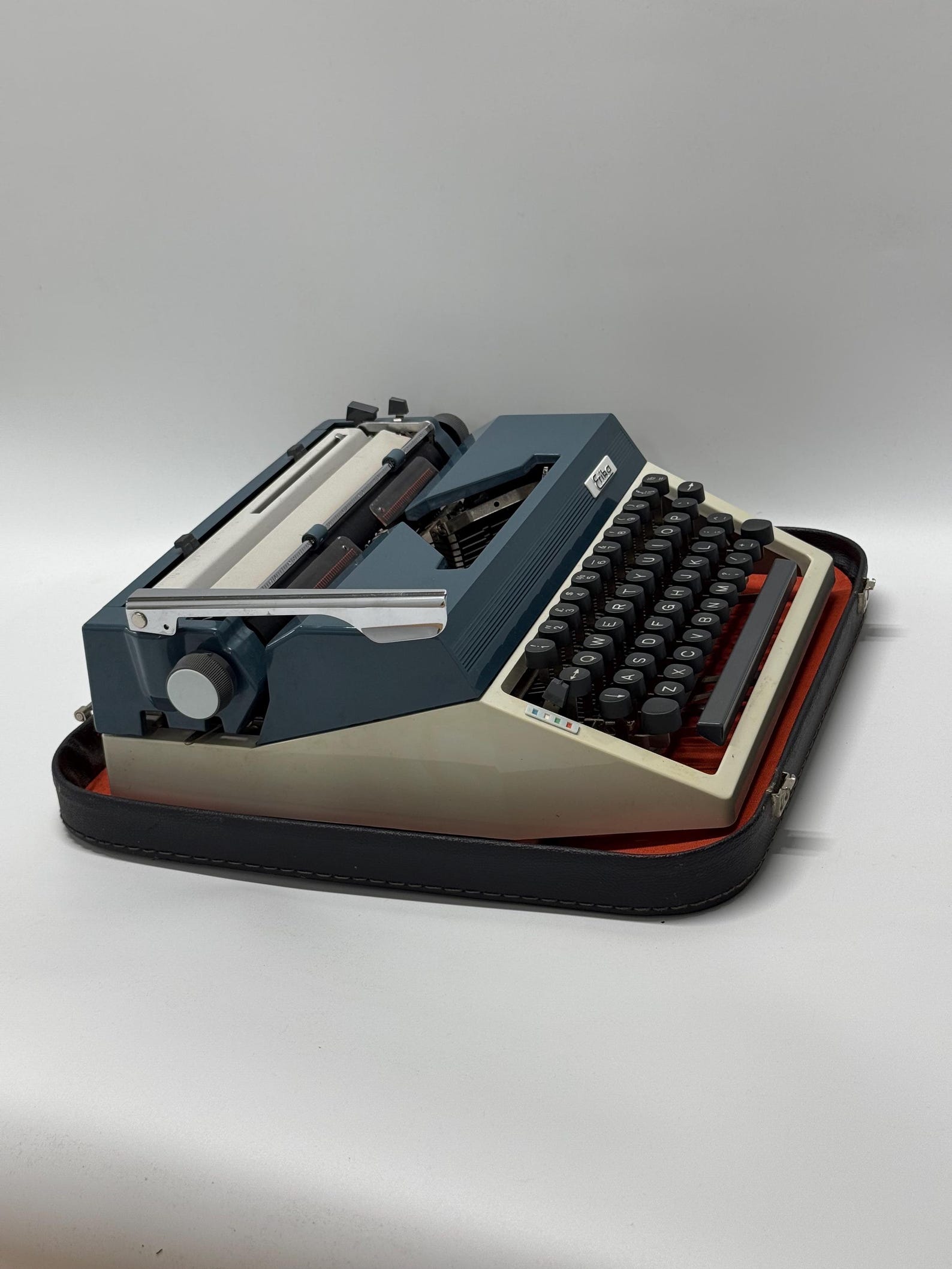 Erika Model 30 Vintage Typewriter With Case | Portable Mechanical ...