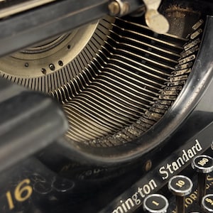 Remington Standard 16 Typewriter Vintage Writing Charm & Precision - Etsy