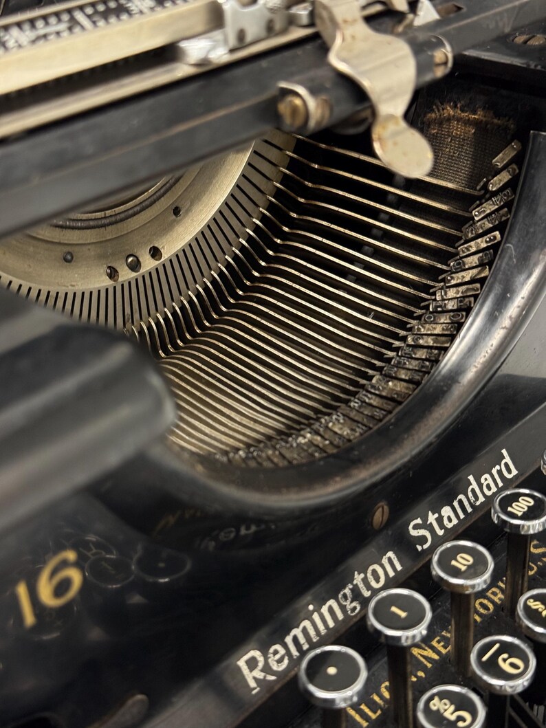 Remington Standard 16 Typewriter - Vintage Writing Charm & Precision - Etsy