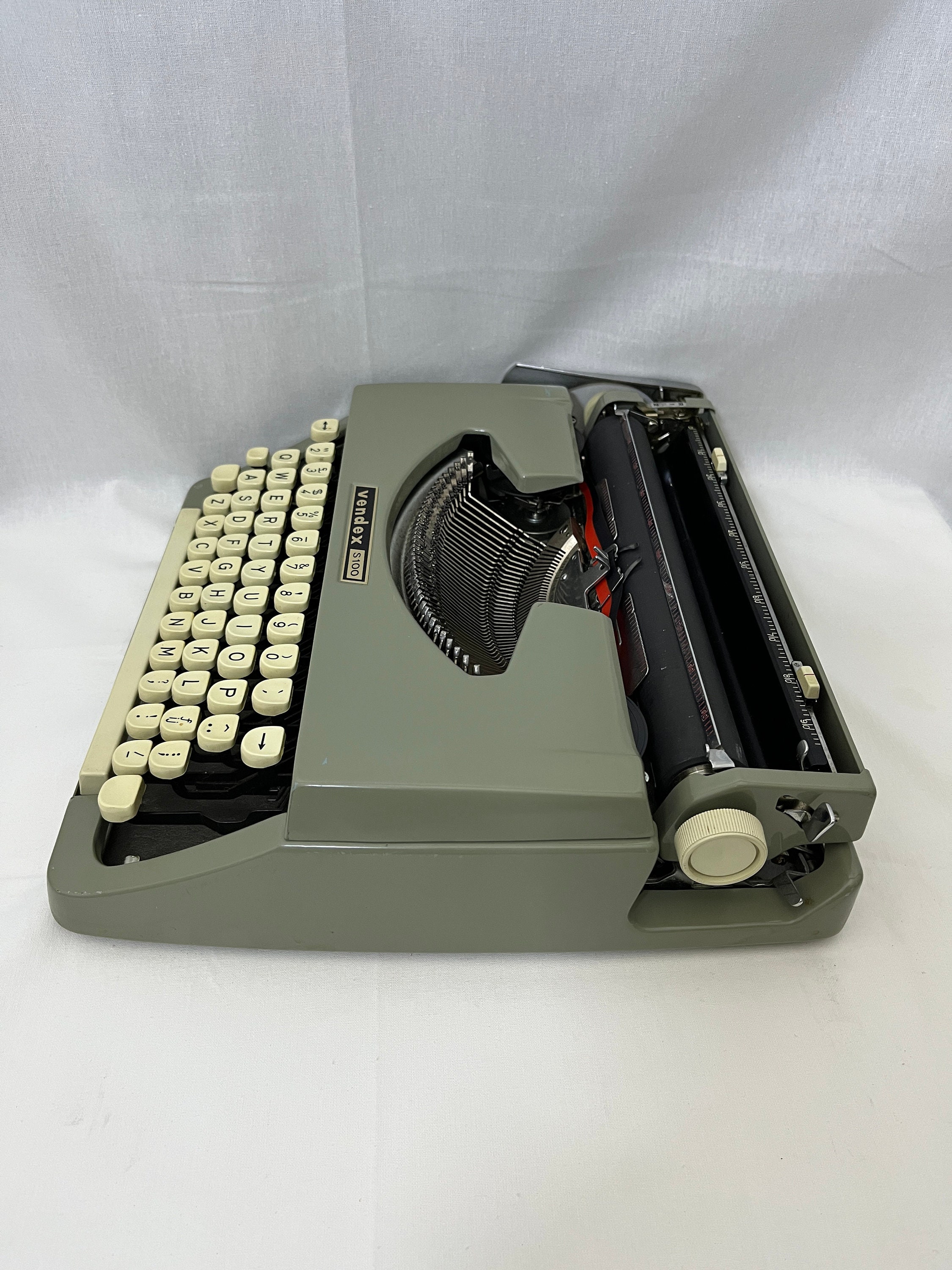 Vintages Vendex S100 Typewriter 1970s Retro Office Decor Fully ...