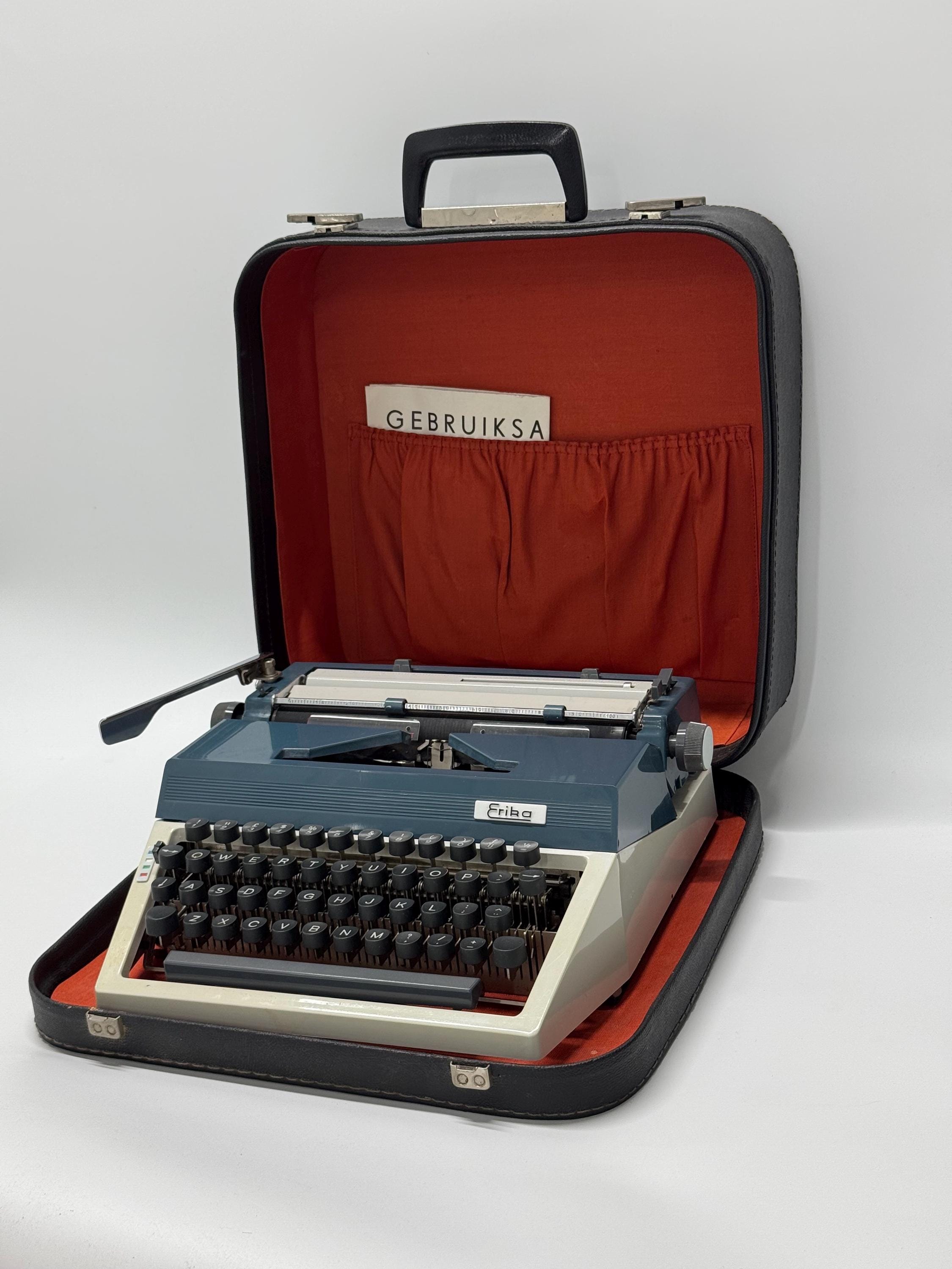 Erika Model 30 Vintage Typewriter With Case | Portable Mechanical ...
