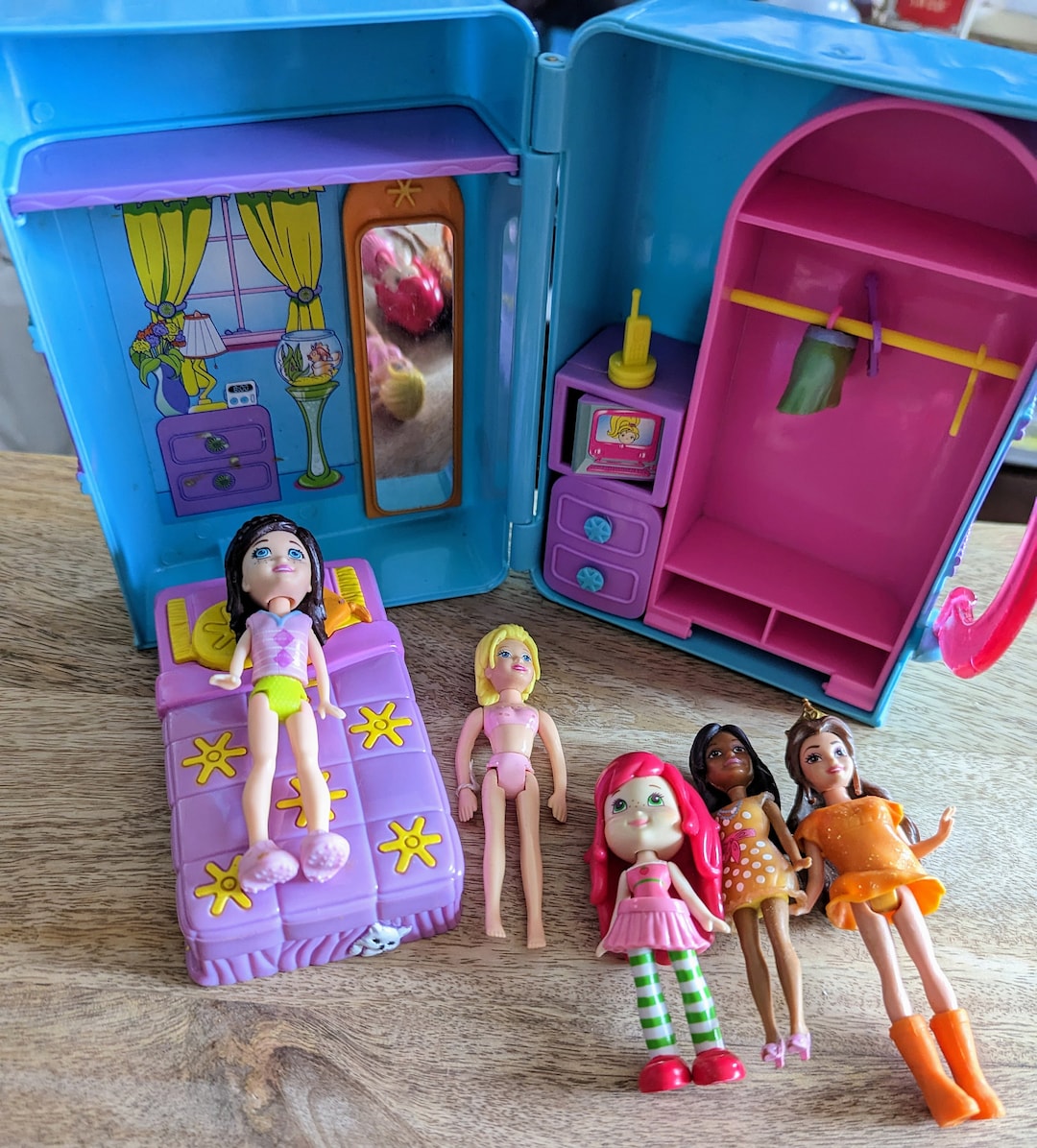 2000 Polly Pocket Purse-bedroom/fold Playset/with Extra Dolls - Etsy