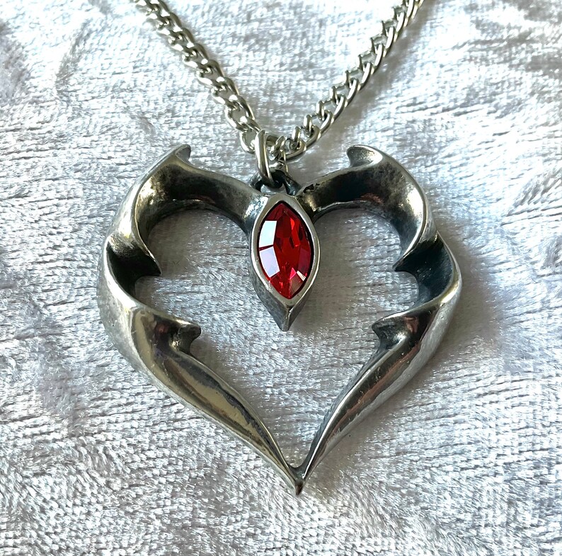 Batheart the Vampires Kiss Pendant by Alchemy England - Etsy