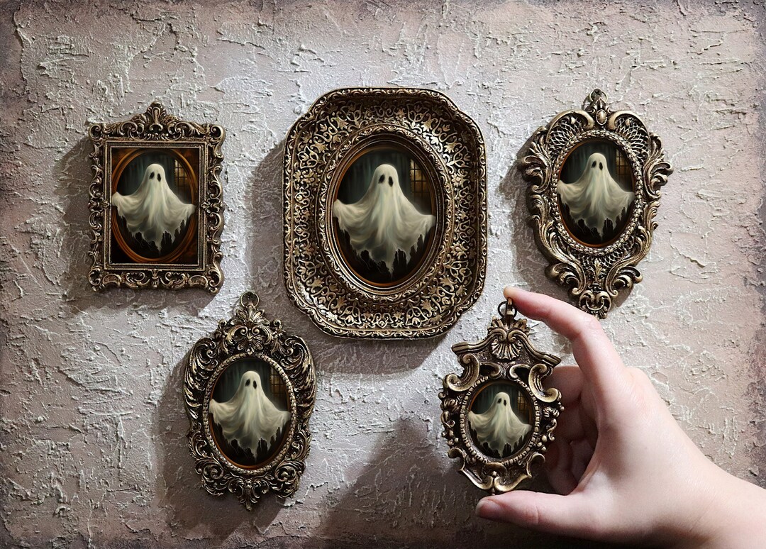 Ghost Coming Out of Frame Miniature Wall Art Cute Haunting Ghost Small ...