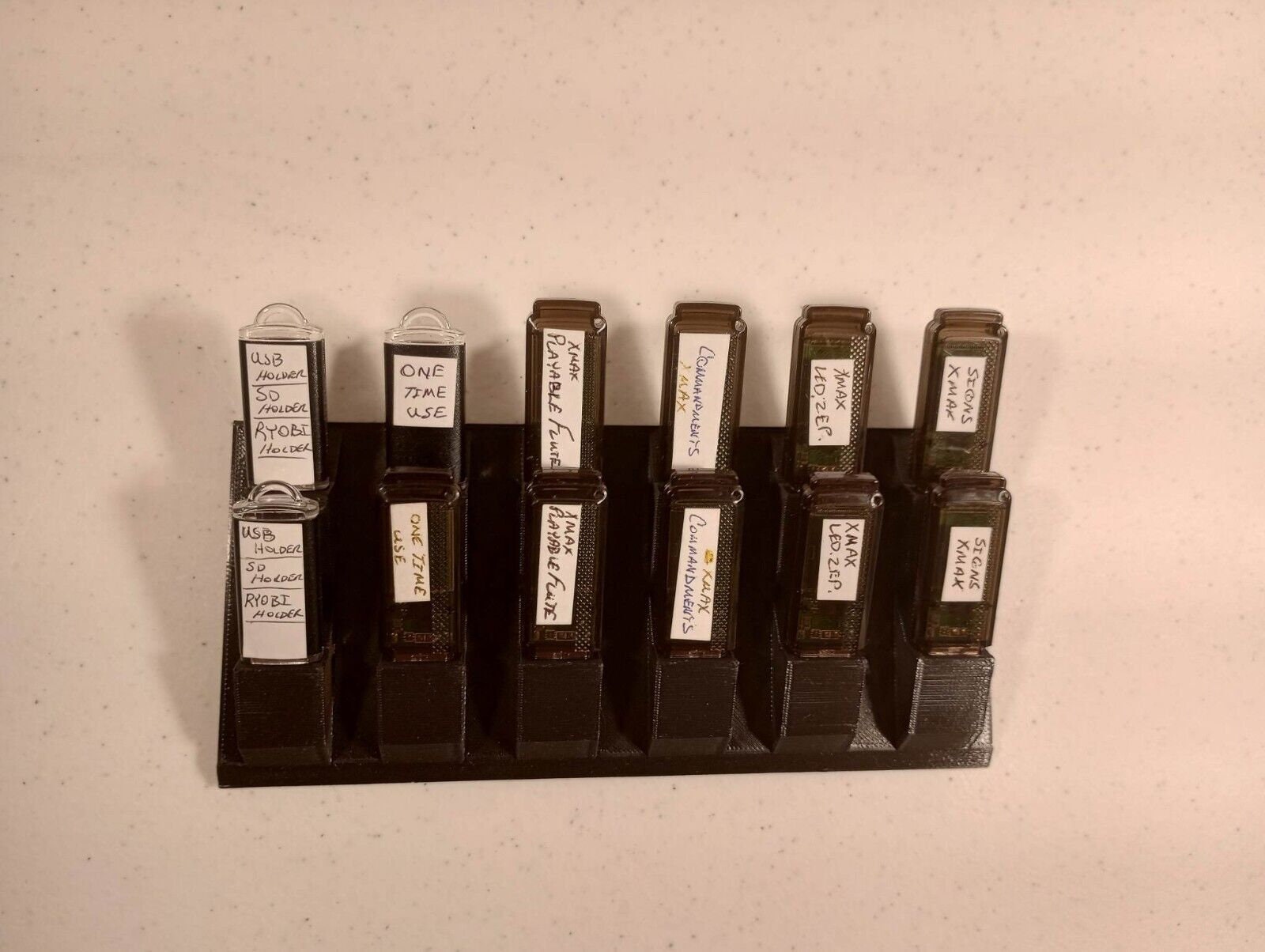 USB Stick Flash Drive Organizer Holder 3D Printed - Fits 12 USB Sticks ...