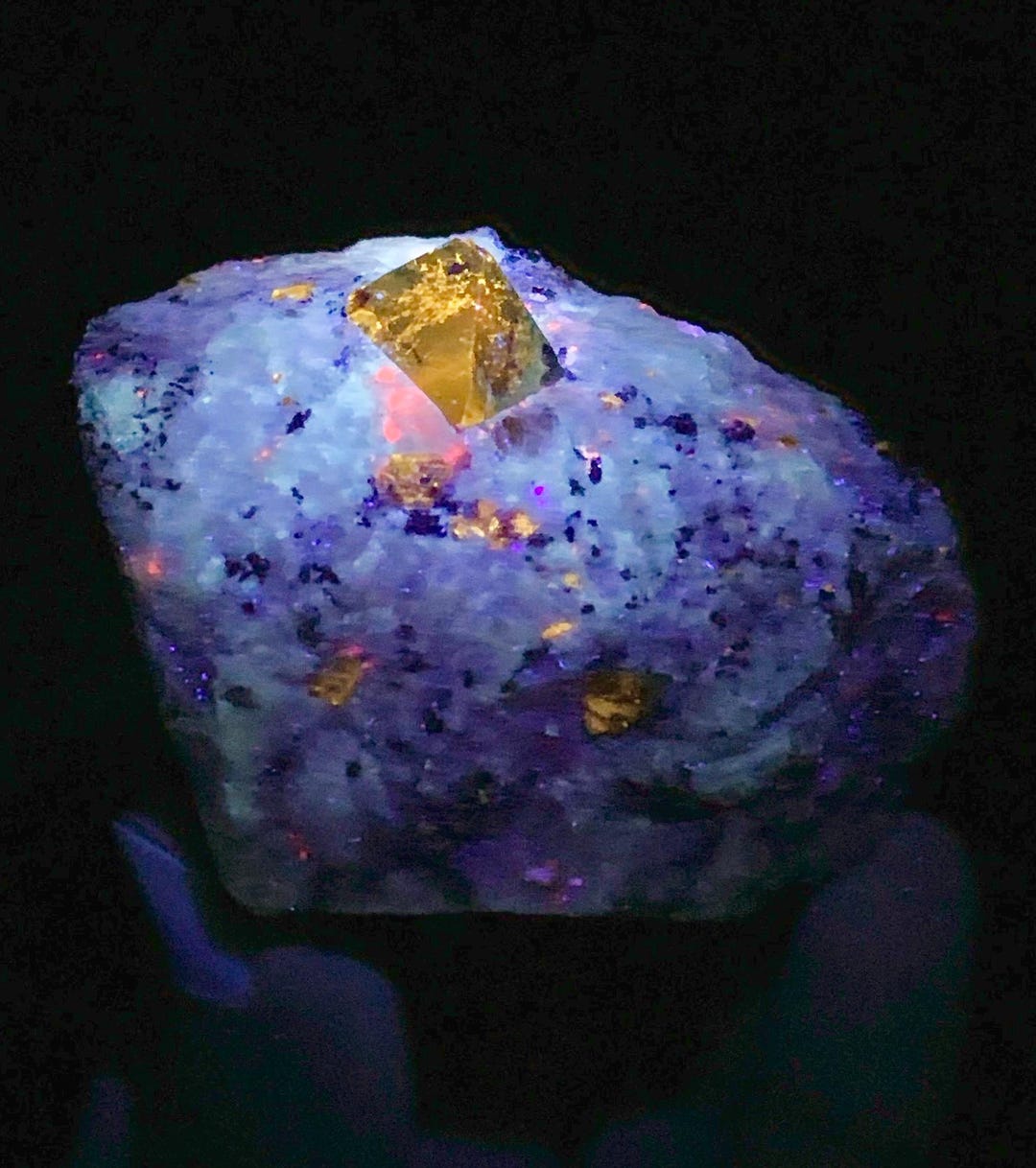Fluorescent Zircon Crystal on Matrix, Skardu Pakistan, 324 Gram - Etsy