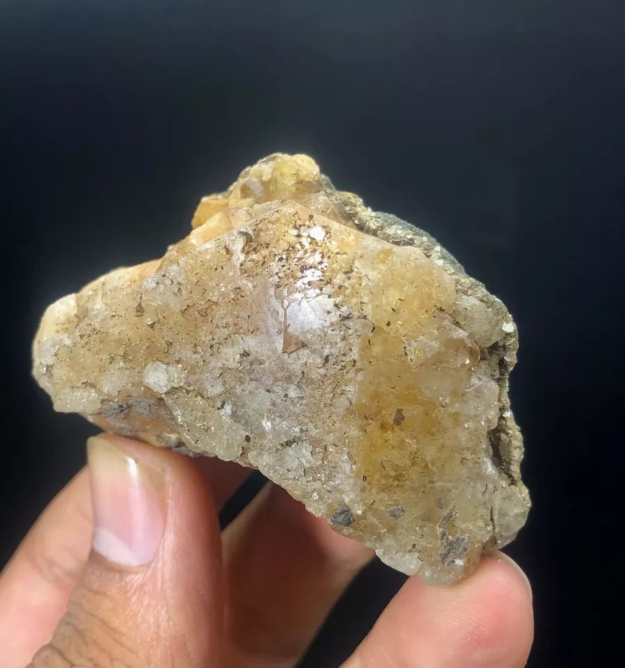 203 Gm Rare Scheelite Crystal, Natural Pyramid Scheelite From Skardu ...