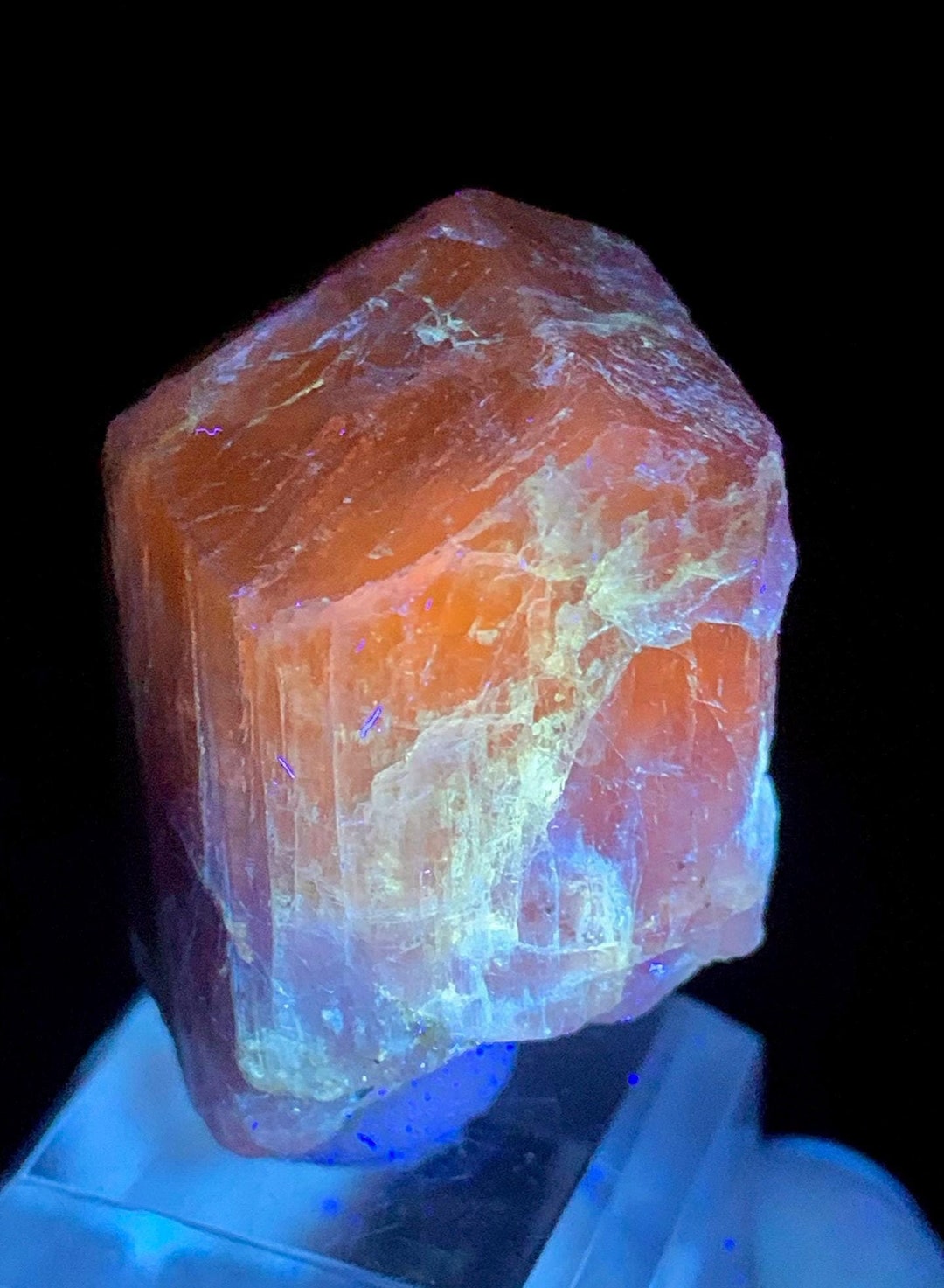 Purple Scapolite Crystal, Natural Scapolite, Fluorescent Scapolite From ...