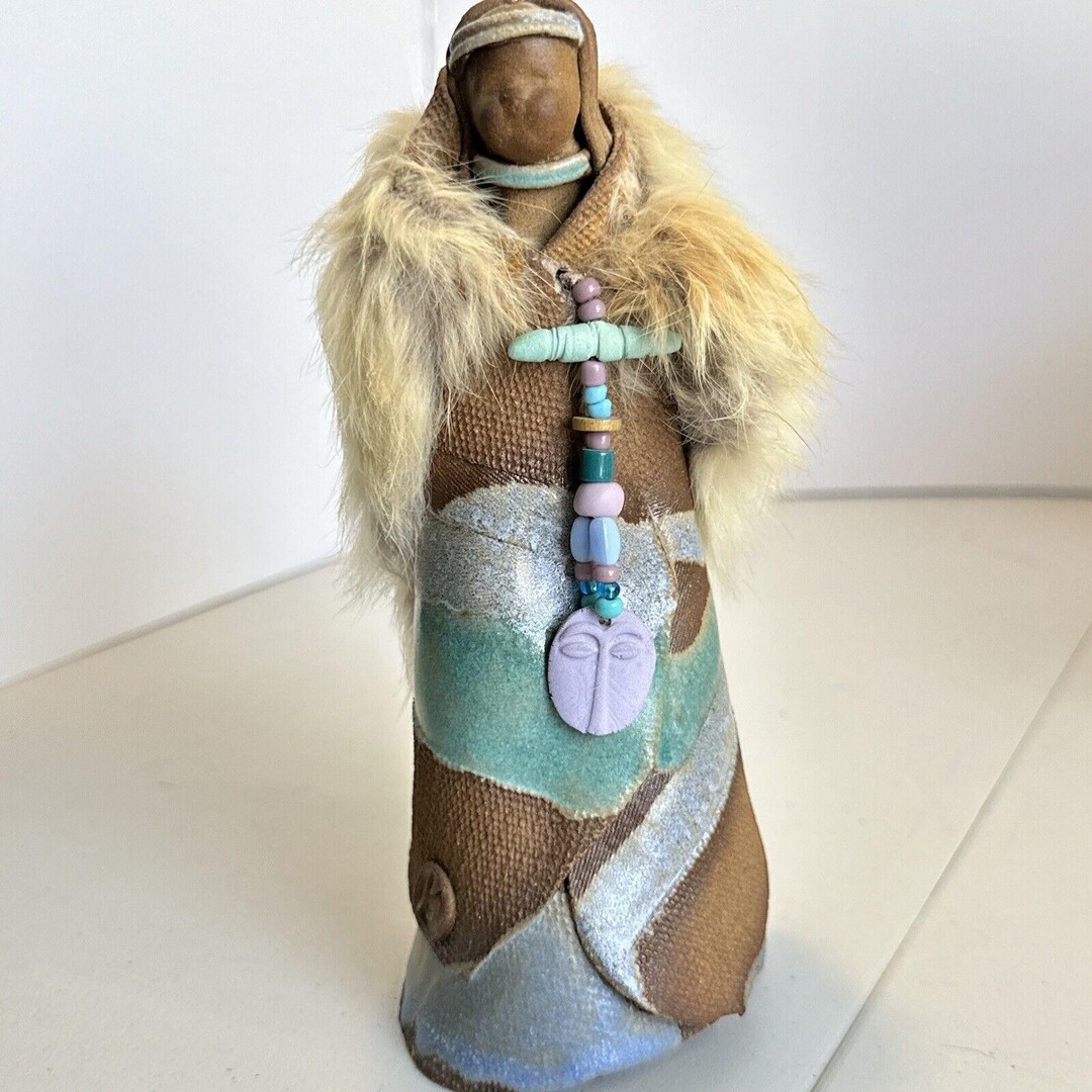 Sculpture Pottery Native American Woman With Fur Wrap Papoose 7” T ...