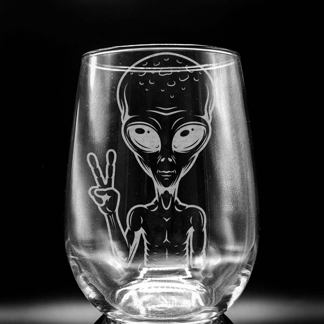 ALIEN & UFO 17oz Wine Glasses Extraterrestrial Elegance: Engraved Alien ...