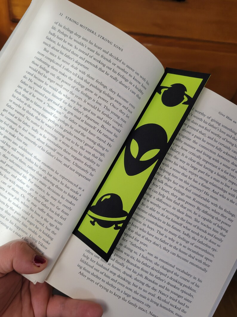 Alien Paper Bookmark - Etsy