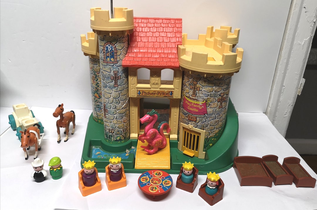 Vintage 1975 Fisher Price Little People Castle Playset and Accessories ...