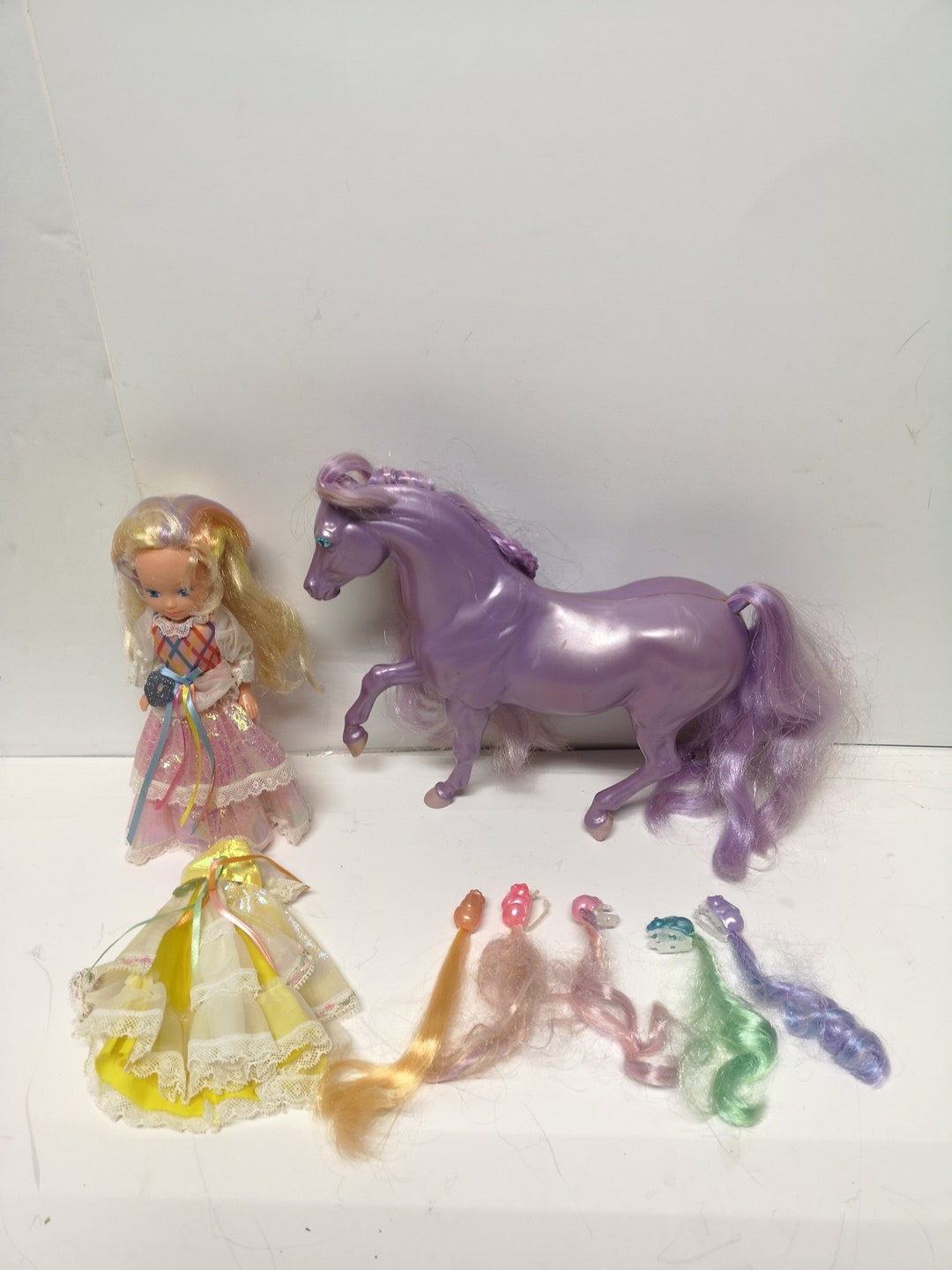 Lady Lovely Locks Doll W/ Original Dress Plus Extra Yellow Dress and ...