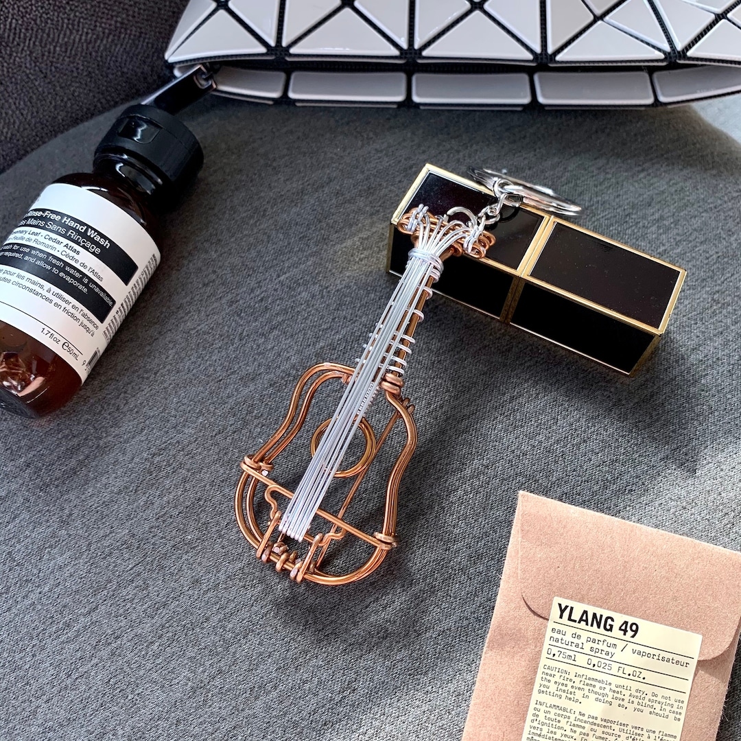 Classical Guitar Wire Art Instrument Keychain - Etsy