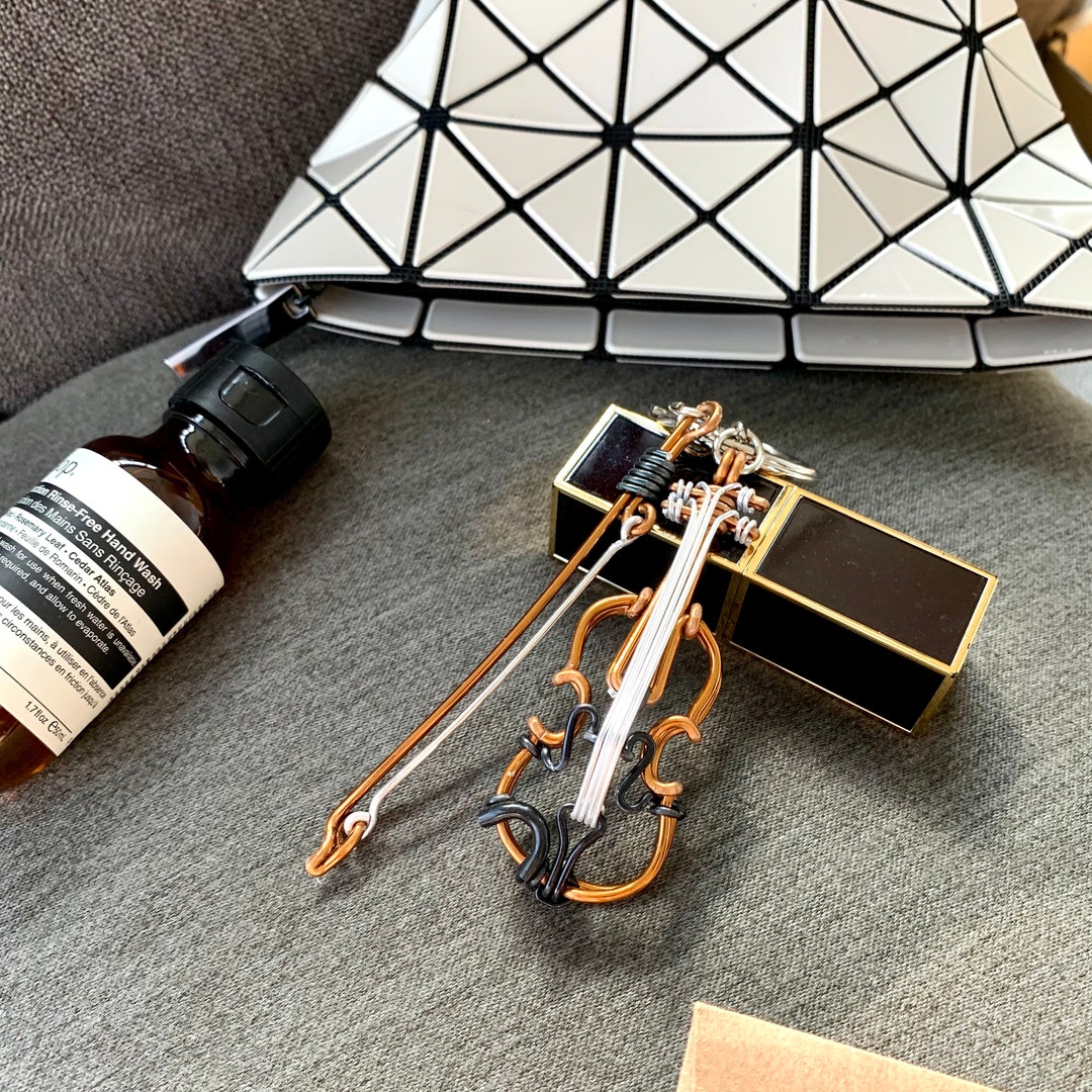 Viola Wire Art Instrument Keychain - Etsy