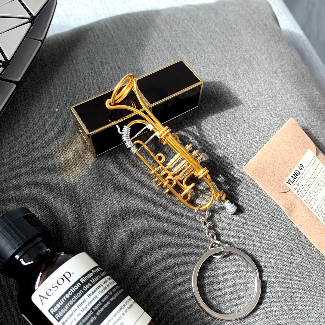 Trumpet Wire Art Instrument Keychain - Etsy