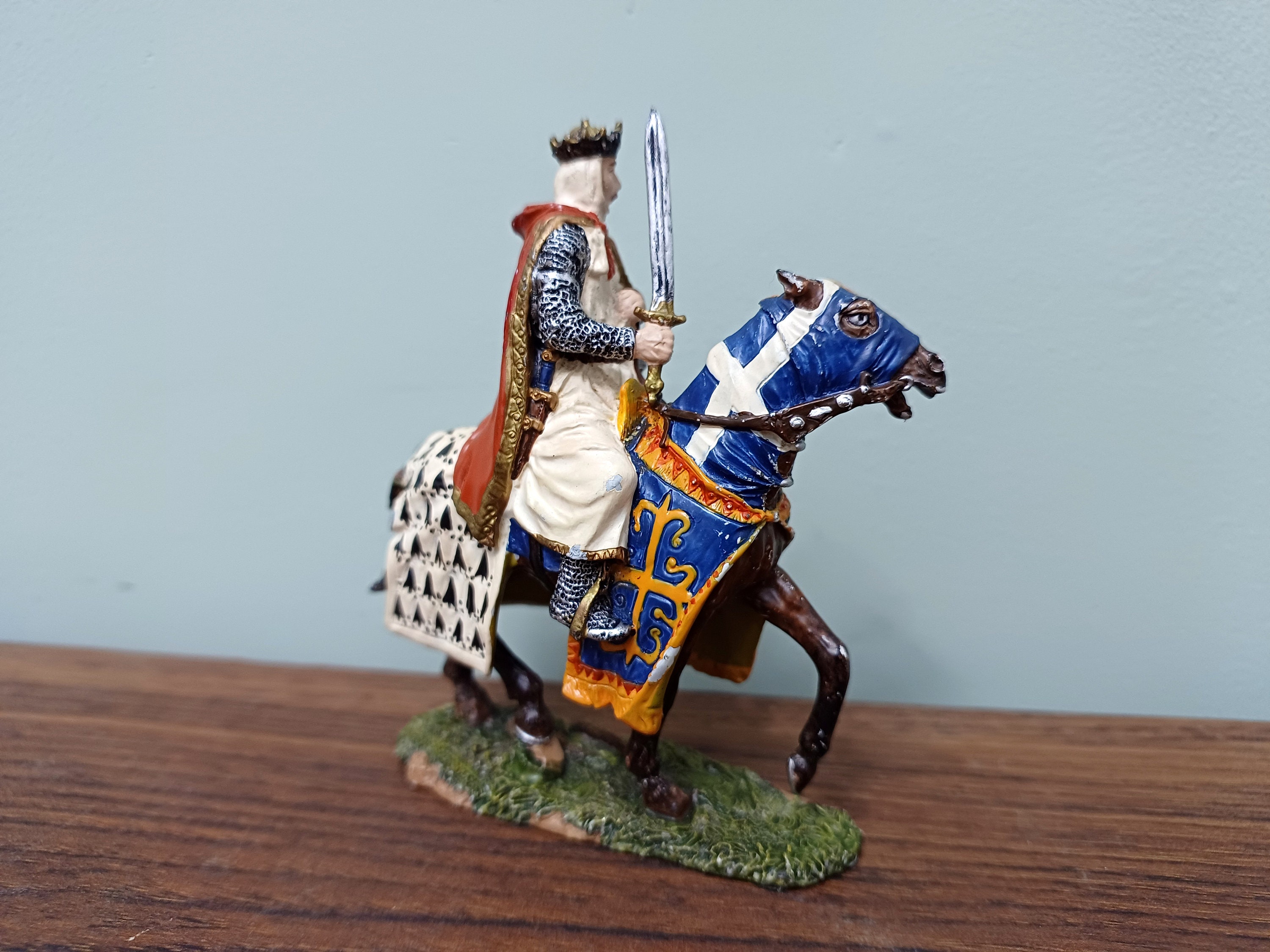 Armored Crusader King Raising His Sword on Caparisoned Horse - Etsy
