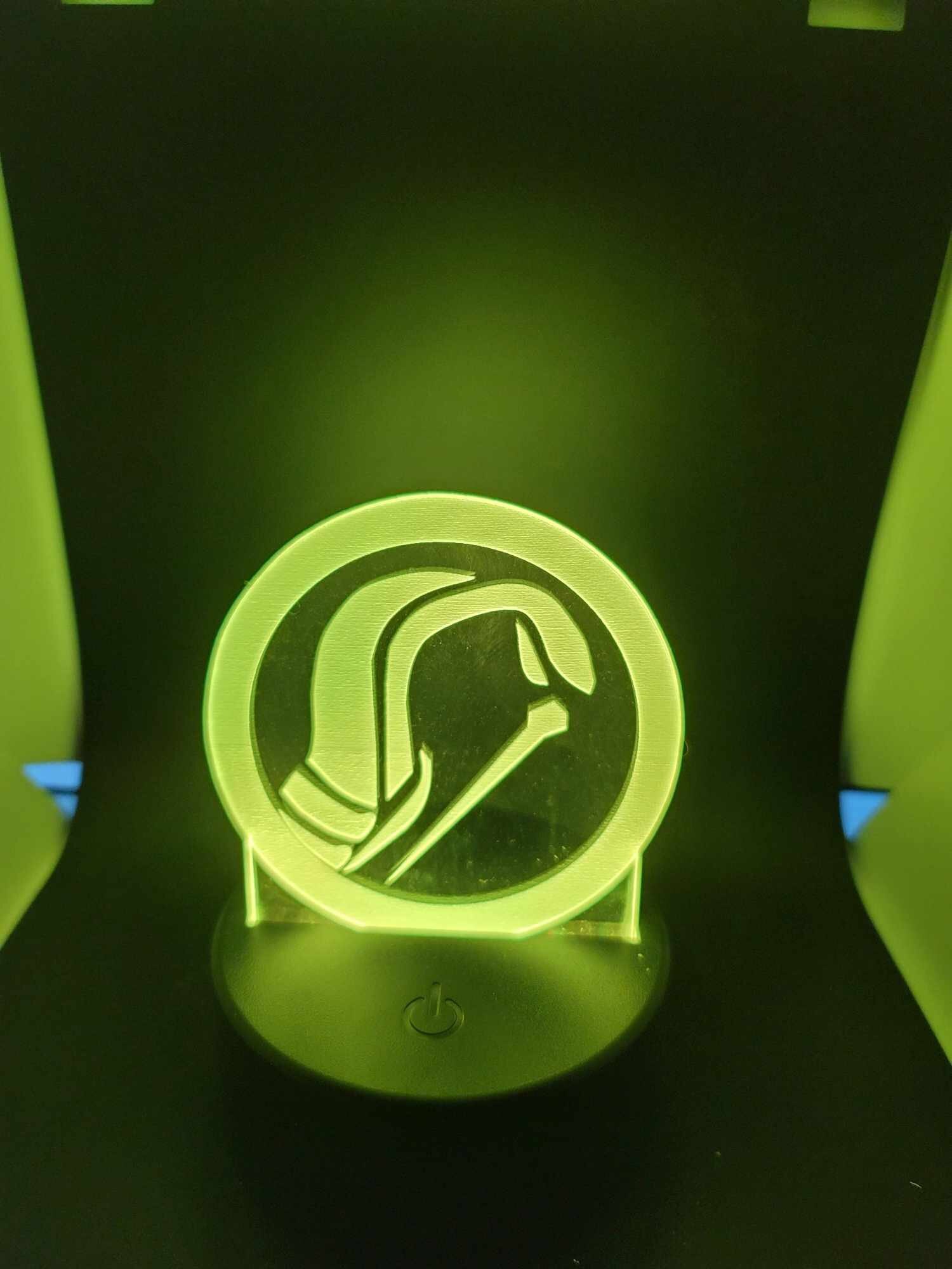 Hunter Class Icon Lamp - Etsy