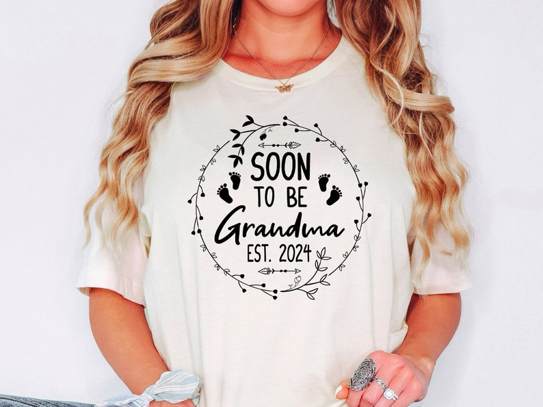 Soon to Be Grandma Shirt, Grandma Baby Reveal Tee, First Time Grandma ...