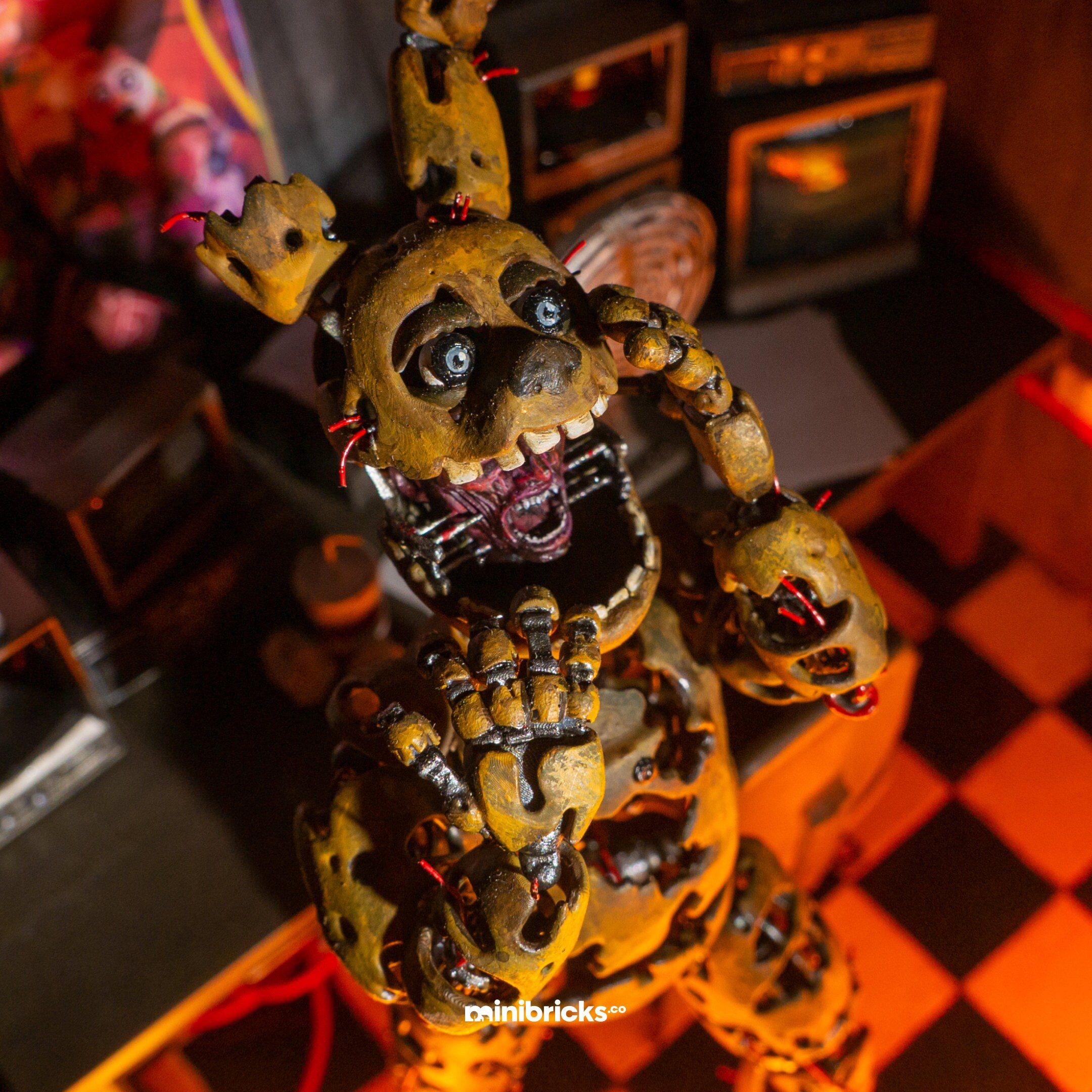 Diorama of realistic Springtrap from Five Nights at Freddys - Etsy Polska