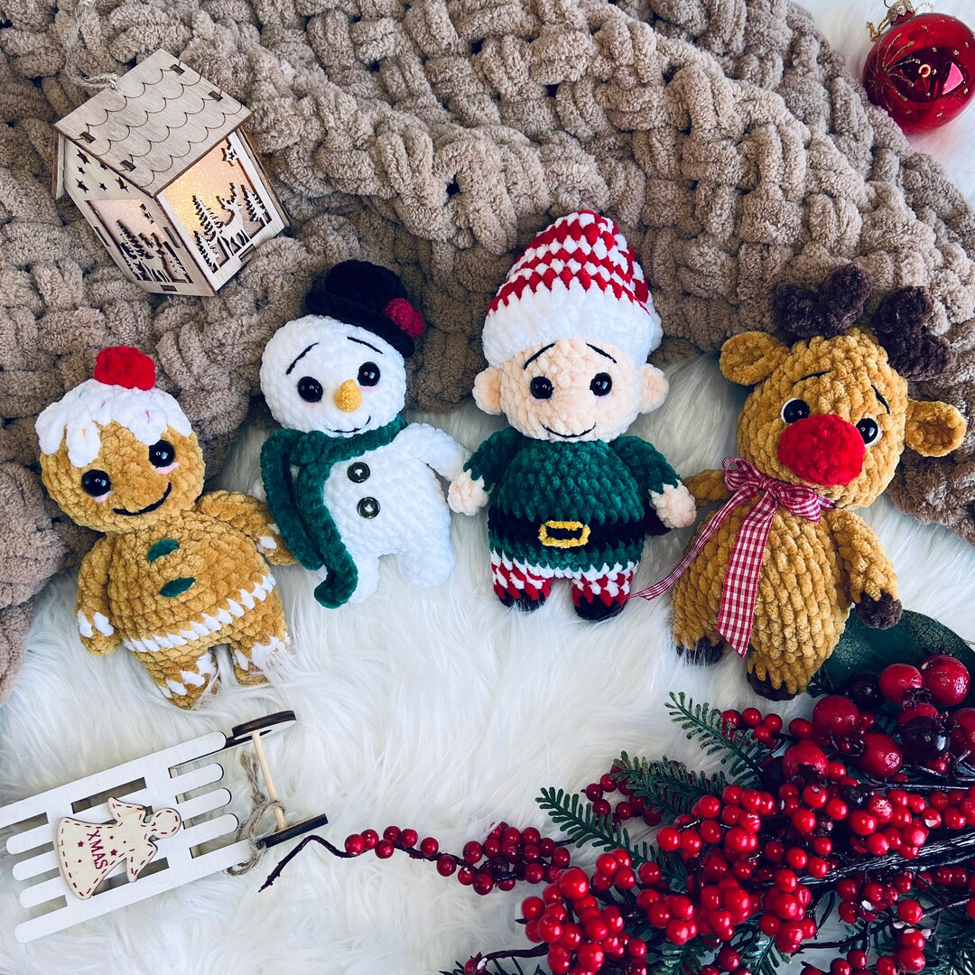 Christmas Set With Cute Toys: Christmas Gingerbread Man, Snowman ...