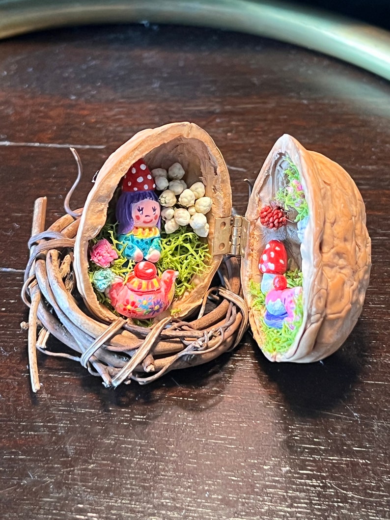 Unique Walnut Shell Miniature Tea Party Diorama Collectible Dollhouse ...