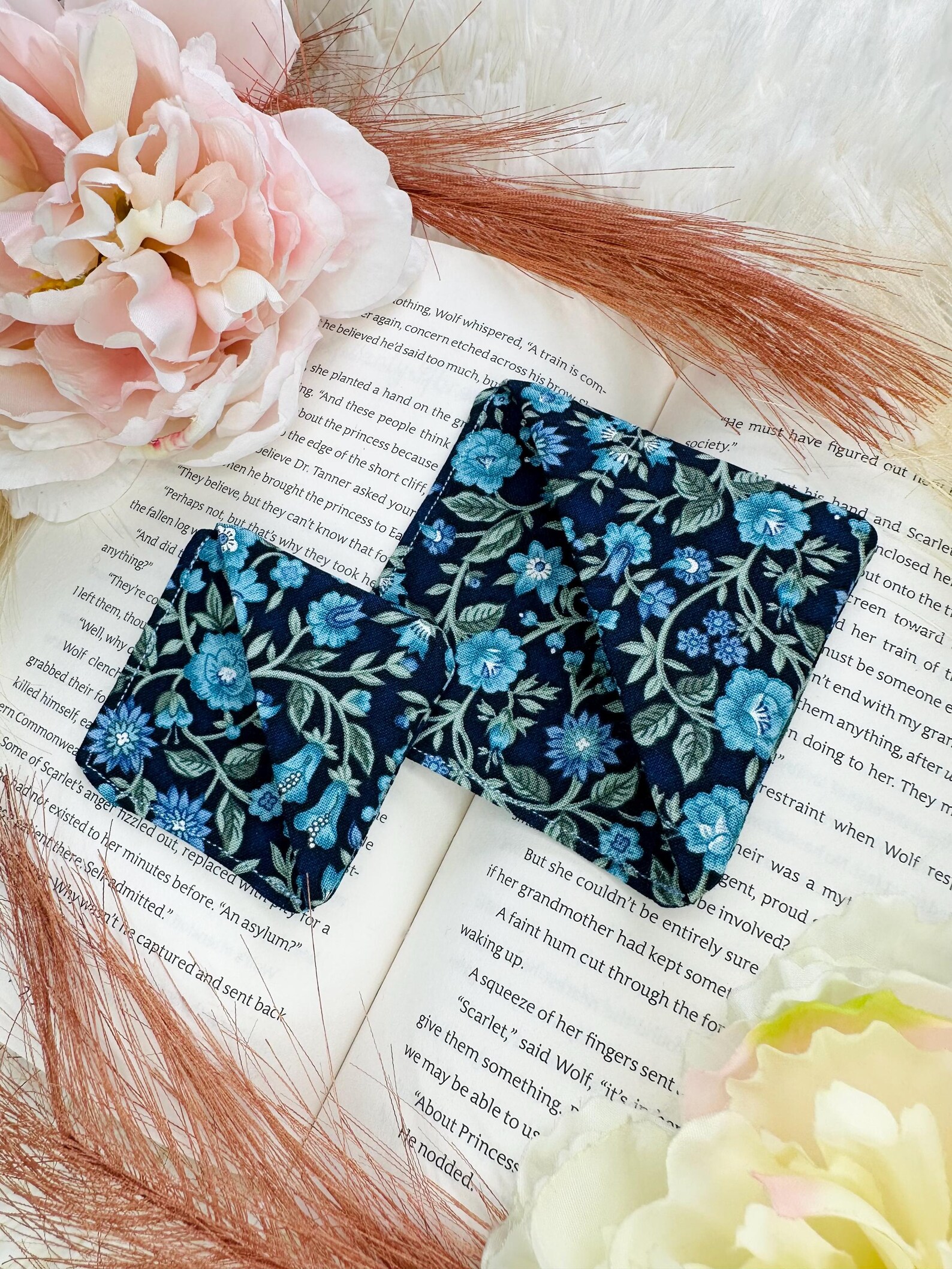Set of 2 Navy Blue Floral Corner Bookmarks, Blue Floral Corner ...