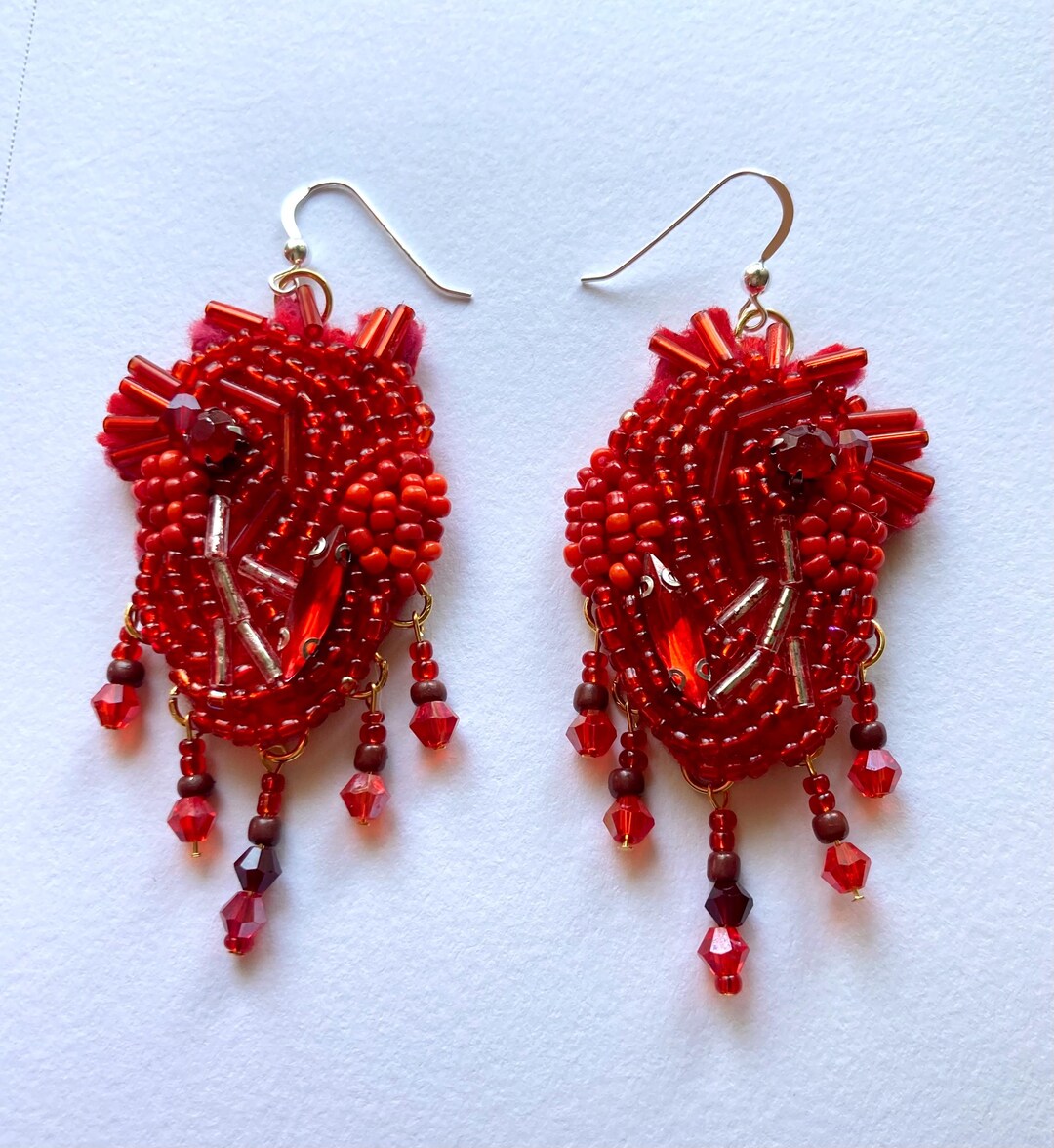 Beaded Anatomical Bleeding Heart Earrings // Hand Embroidered Felt ...