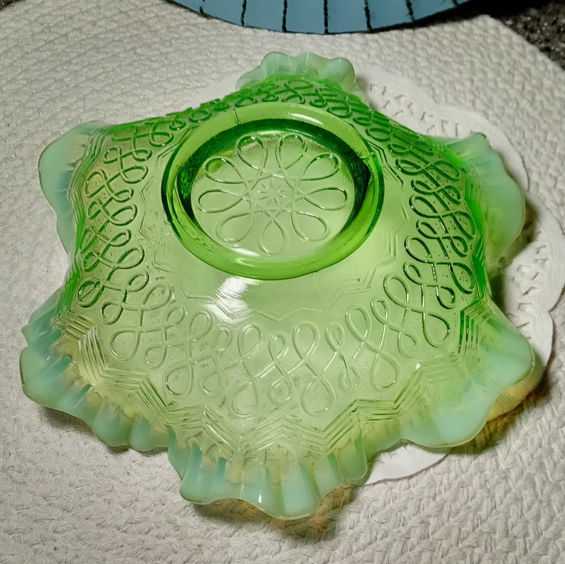 Antique Green Opalescent Glass Bowl or Candy Dish in Many Loops Pattern ...