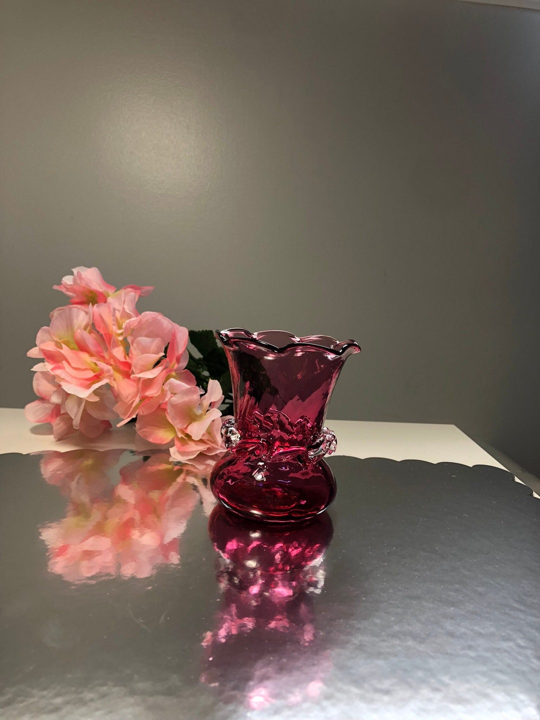 Small Cranberry Glass Swirl Vase With Applied Clear Rigaree, Pilgrim ...