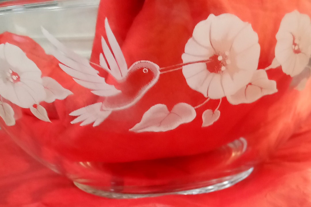 Avon Hummingbird 8 Serve Bowl in Blown Crystal - Etsy