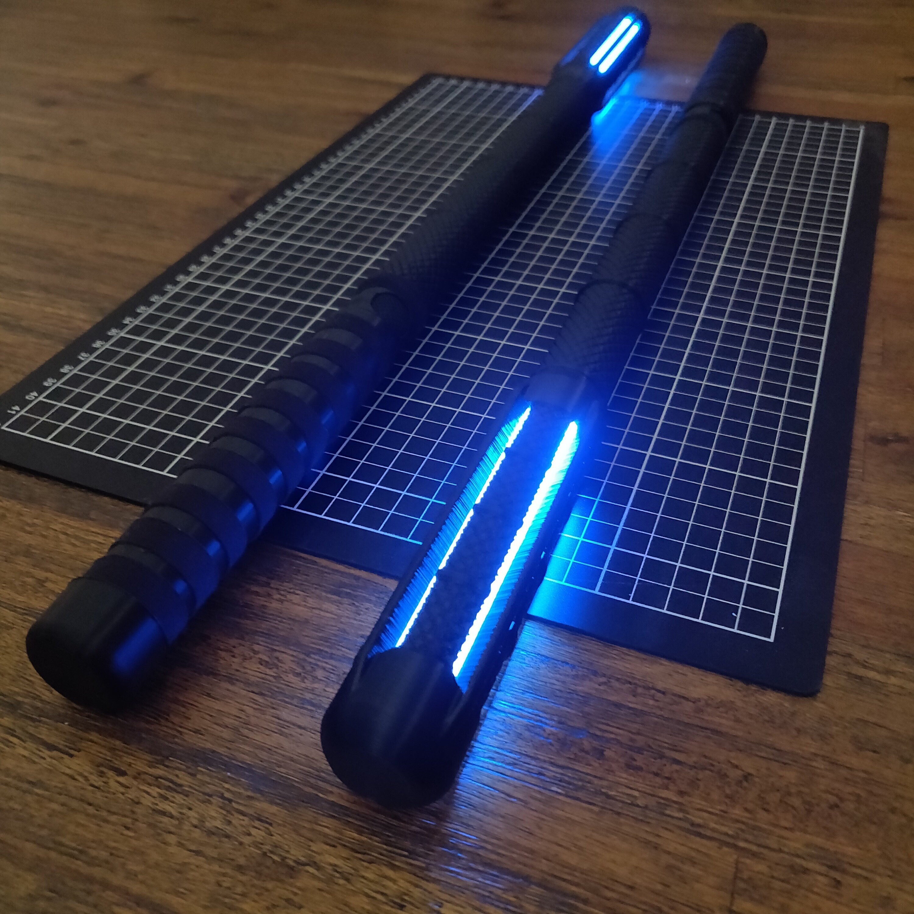 Nightwing Weapons Gear