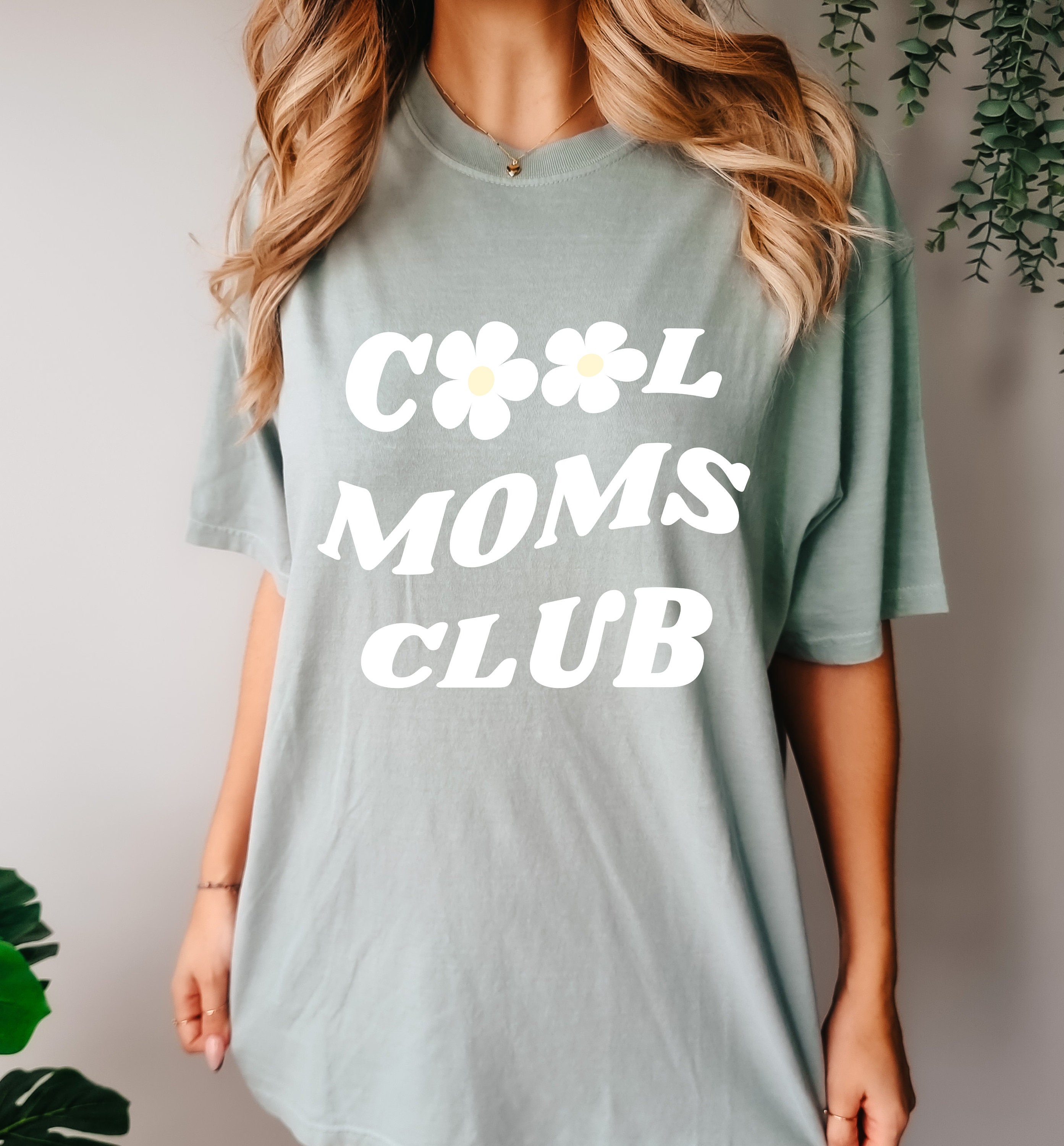 Comfort Colors, Cool Moms Club T-shirt Comfort Colors T-shirt Cool Mom ...