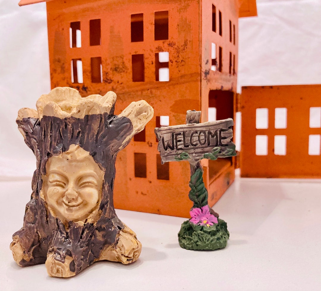 Tree Stump and Welcome Sign Miniatures/ Fairy Garden /terrarium - Etsy