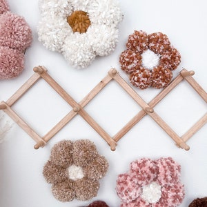 Pom Pom Flower | Boho Nursery Wall Decor | Pom Pom Daisy Wall Hanging ...