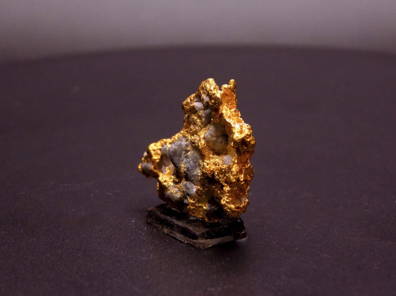 Native Gold and Quartz Nugget, Native Mineral Sample, Metal Specimen ...