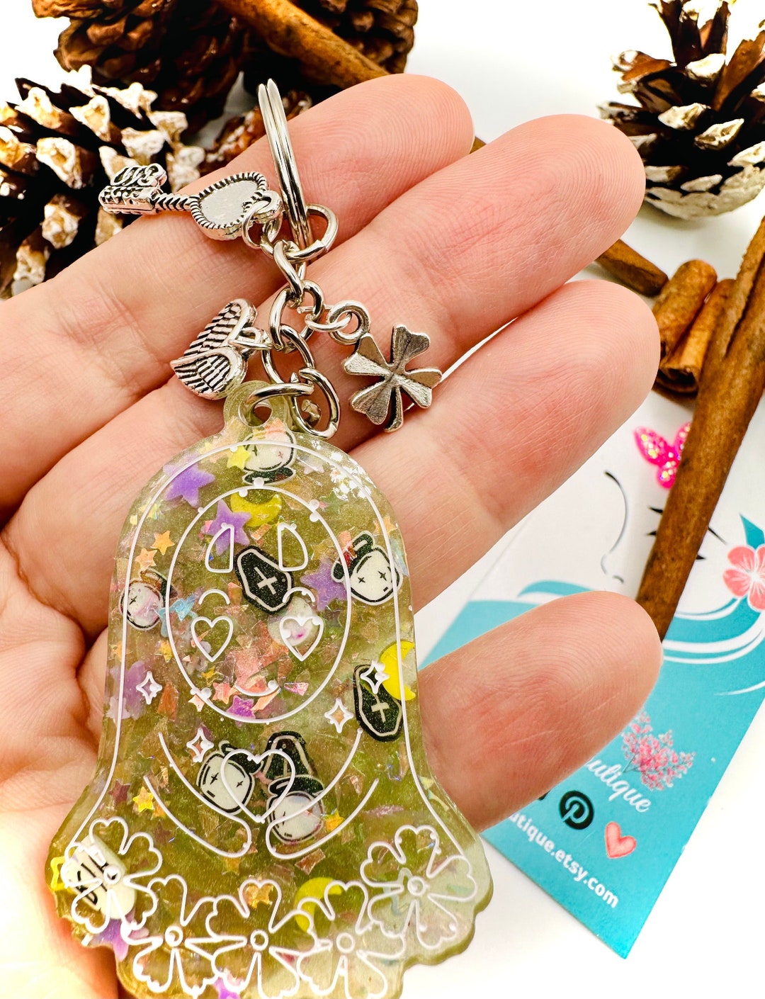 Kawaii No Face Sparkly Man Spirited Away Keychain Handmade in Resin ...