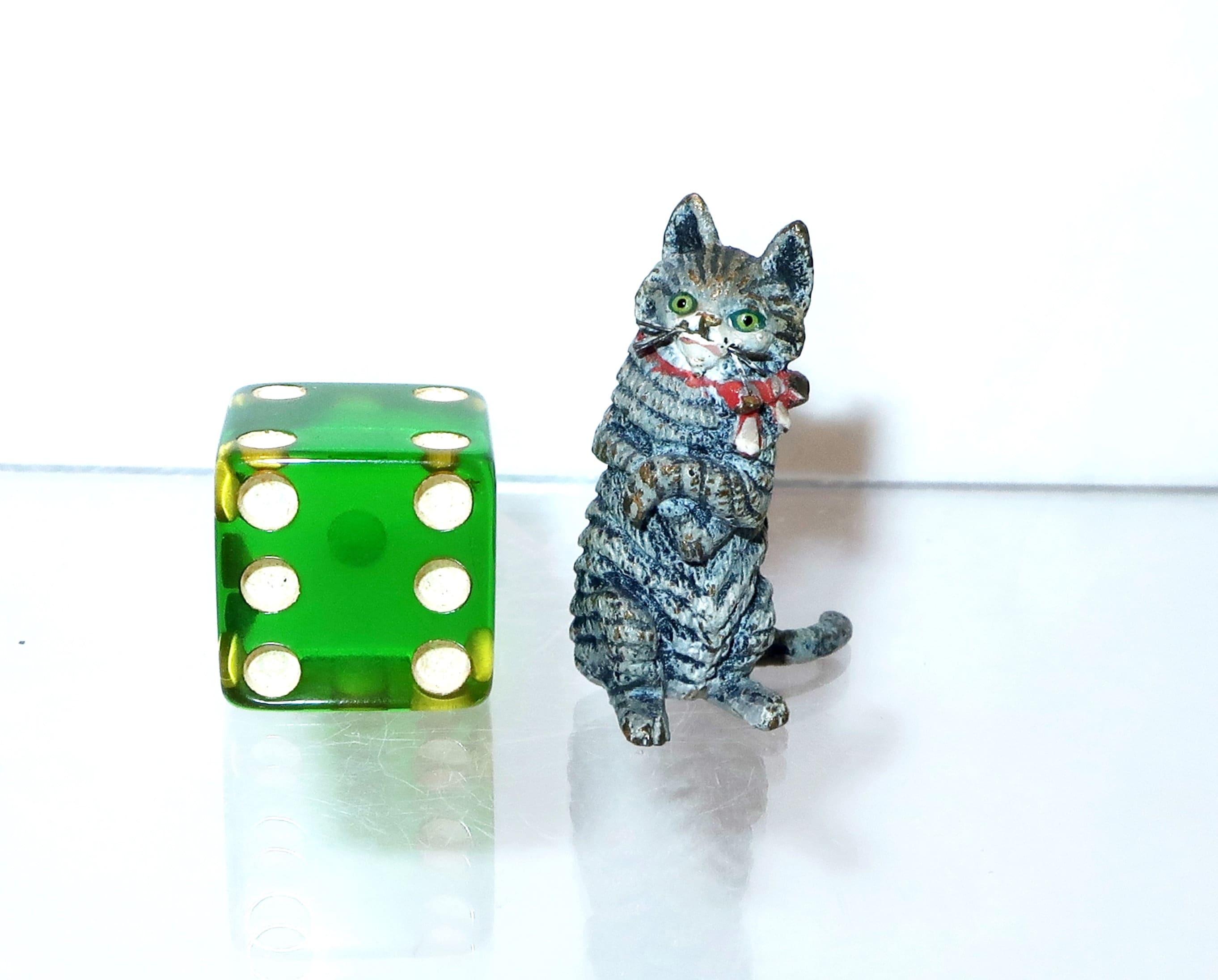 KITTEN EATING PRETZEL Micro Miniature 20mm .8 Vienna Bronze Figurine ...