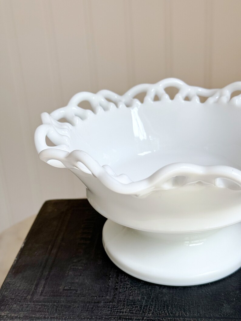 Vintage Colonial Lace Milk Glass Footed Compote L.E. Smith Milk Glass ...
