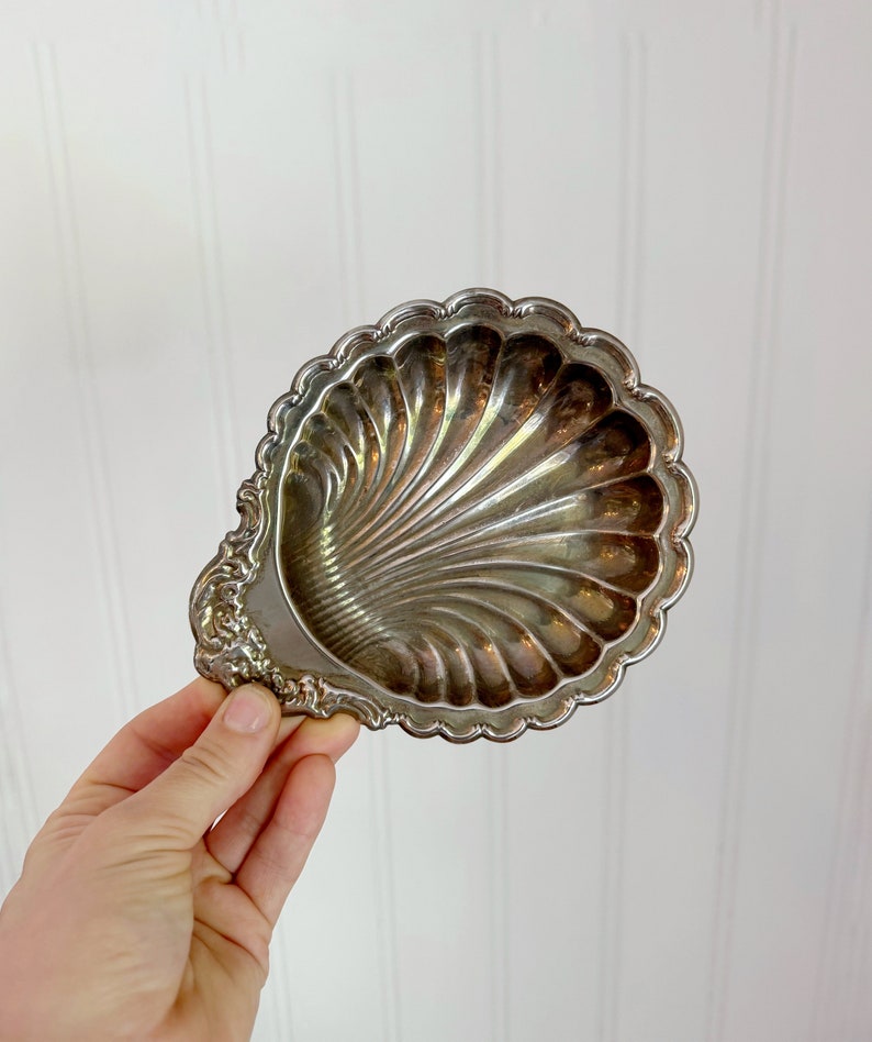 Vintage Silver Plated Scalloped Clam Shell Dish Sea Shell Vanity Tray ...