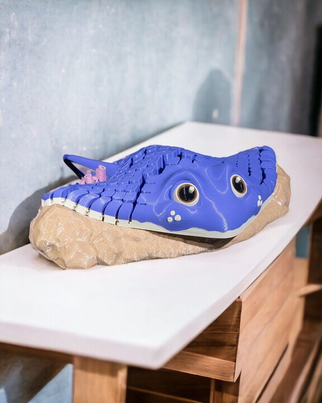 Ray, the Articulating Manta Ray Chain Mail Style Swimming Figurine - Etsy