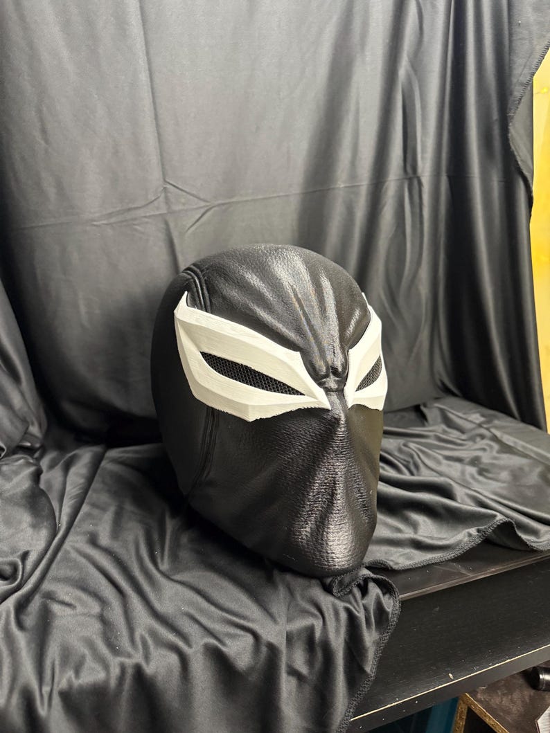 Agent Venom Helmet – Marvel Cosplay Armor Prop, 3D Printed Collectible ...